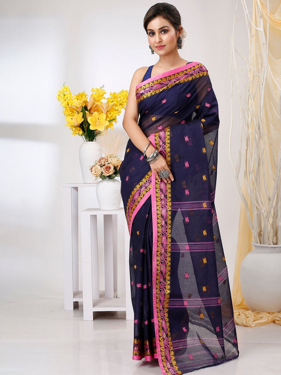 Ethnic Motifs Woven Design Pure Cotton Taant Saree - 28823706 - Walmart.com