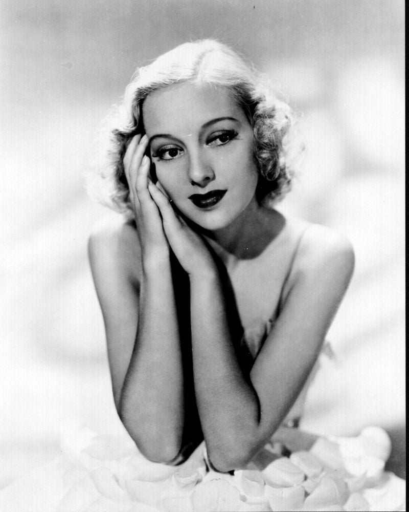 Evelyn Keyes Headshot With Hands Next To Face Black And White Photo ...