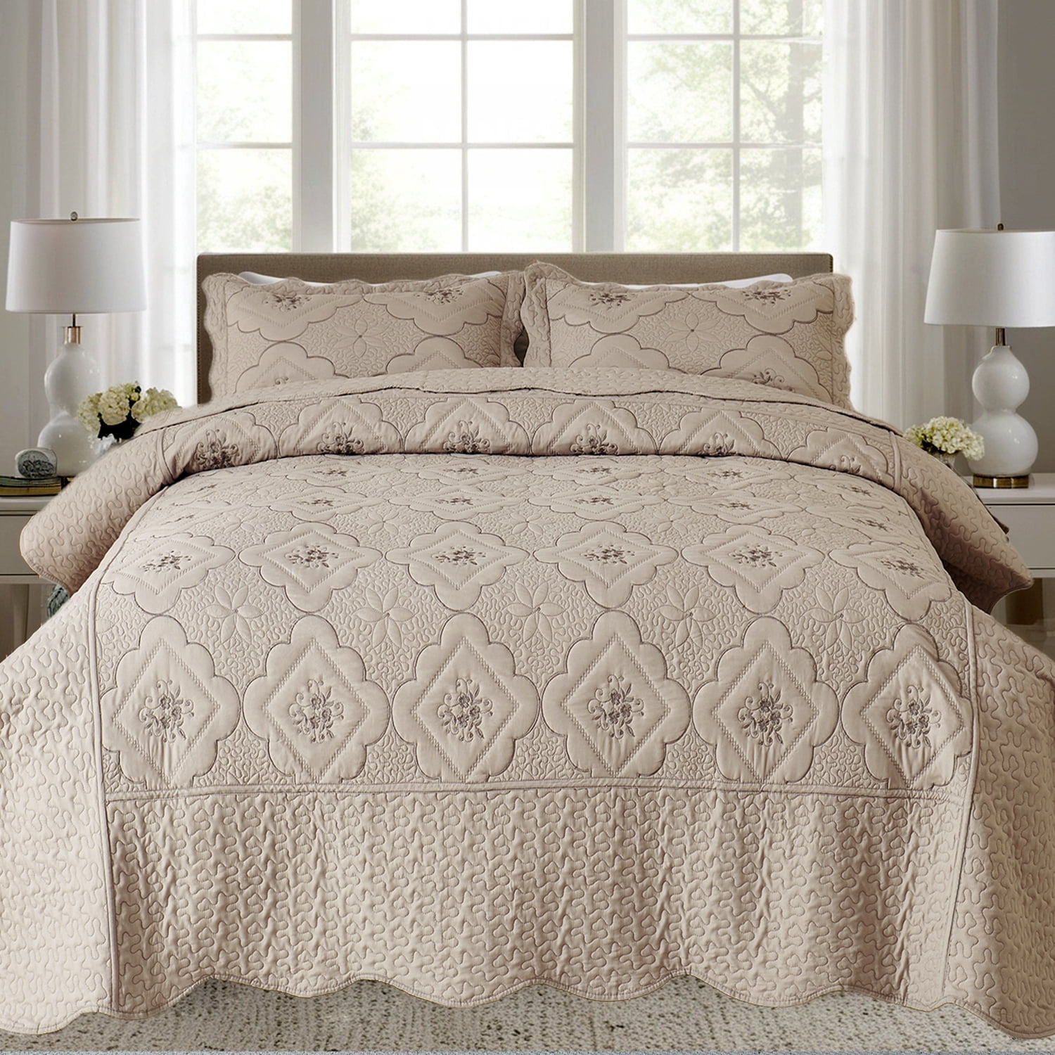 Evenhug, Microfiber Floral Embroidery Quilt Set, 3-Piece Queen, Taupe ...