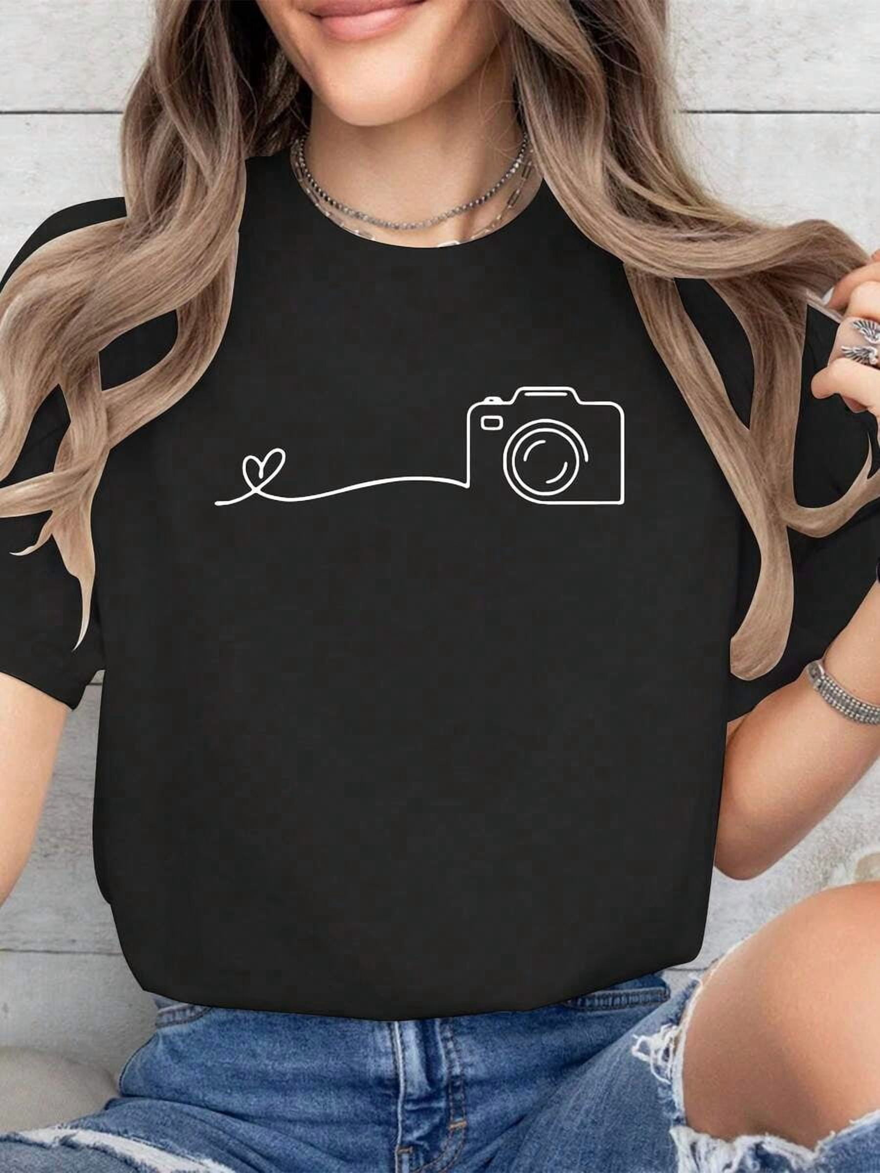 Everyday Photography Lover Tee | Simple Camera & Heart Line Art Print T ...
