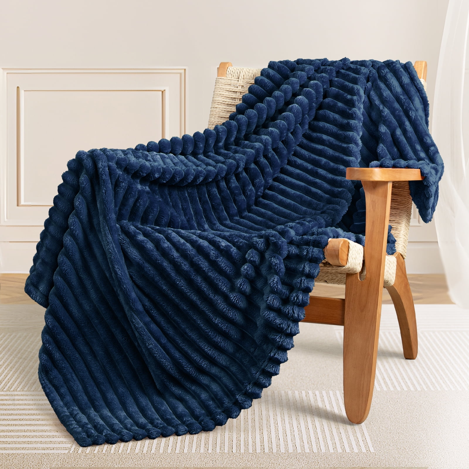 Exclusivo Mezcla Fleece Throw Blanket for Couch, Super Soft 3D Striped ...