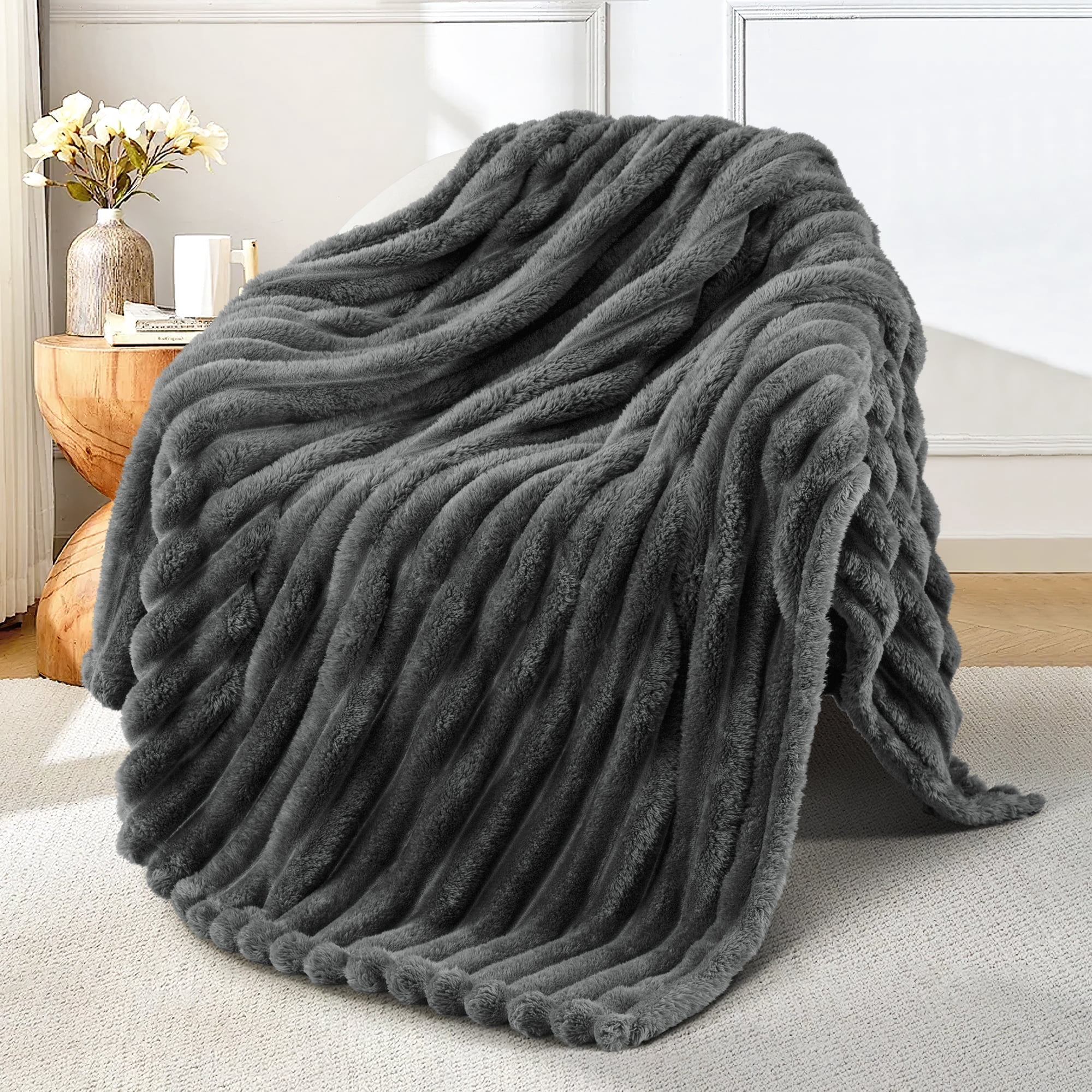 Exclusivo Mezcla Fleece Throw Blanket for Couch, Super Soft 3D Striped ...