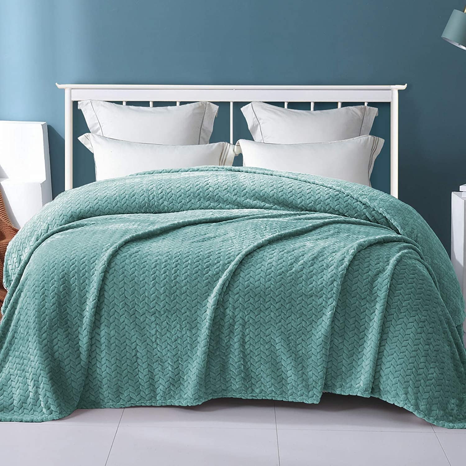 Exclusivo Mezcla Twin Size Flannel Fleece Blanket, 60"x80" Soft ...