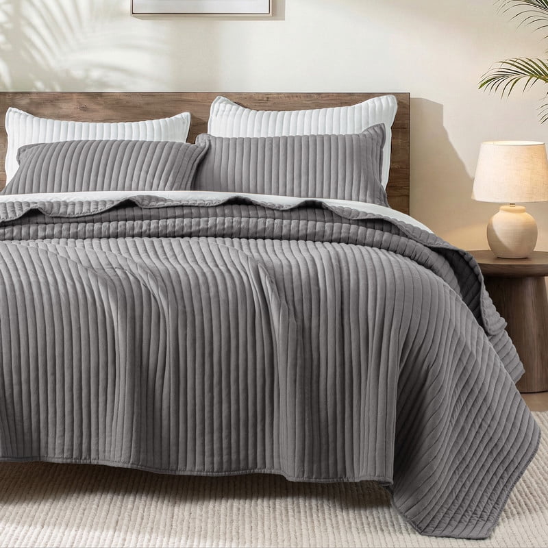 Exclusivo Mezcla Full Queen Quilt Bedding Set, Stripe Stitching Grey ...