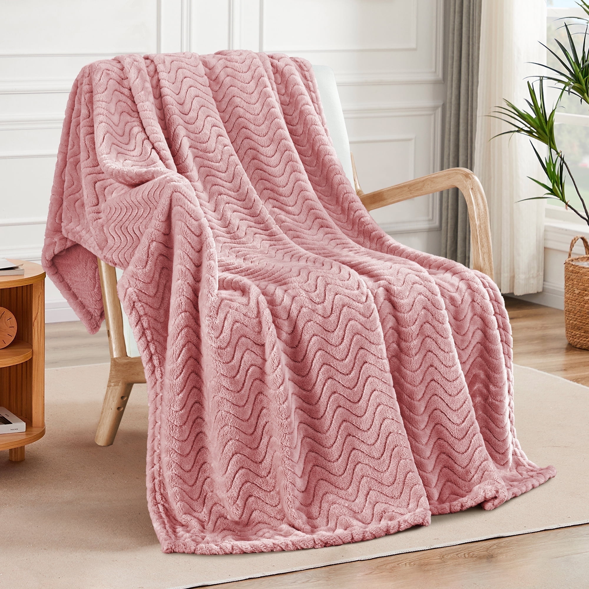 "Exclusivo Mezcla Large Flannel Fleece Throw Blanket, Pink Jacquard ...