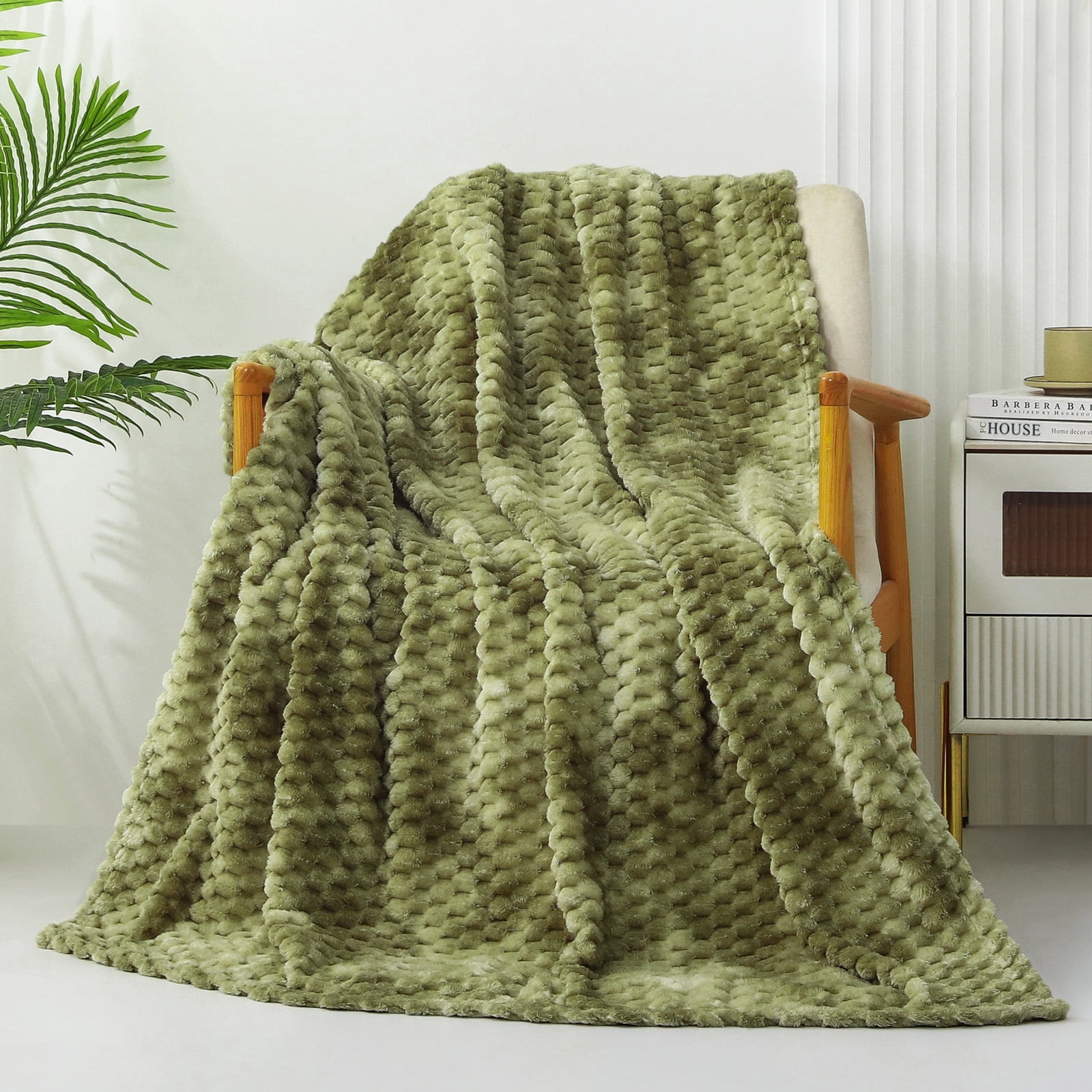 Exclusivo Mezcla Large Fleece Throw Blanket, Light, Cozy, Warm, 50x70 ...