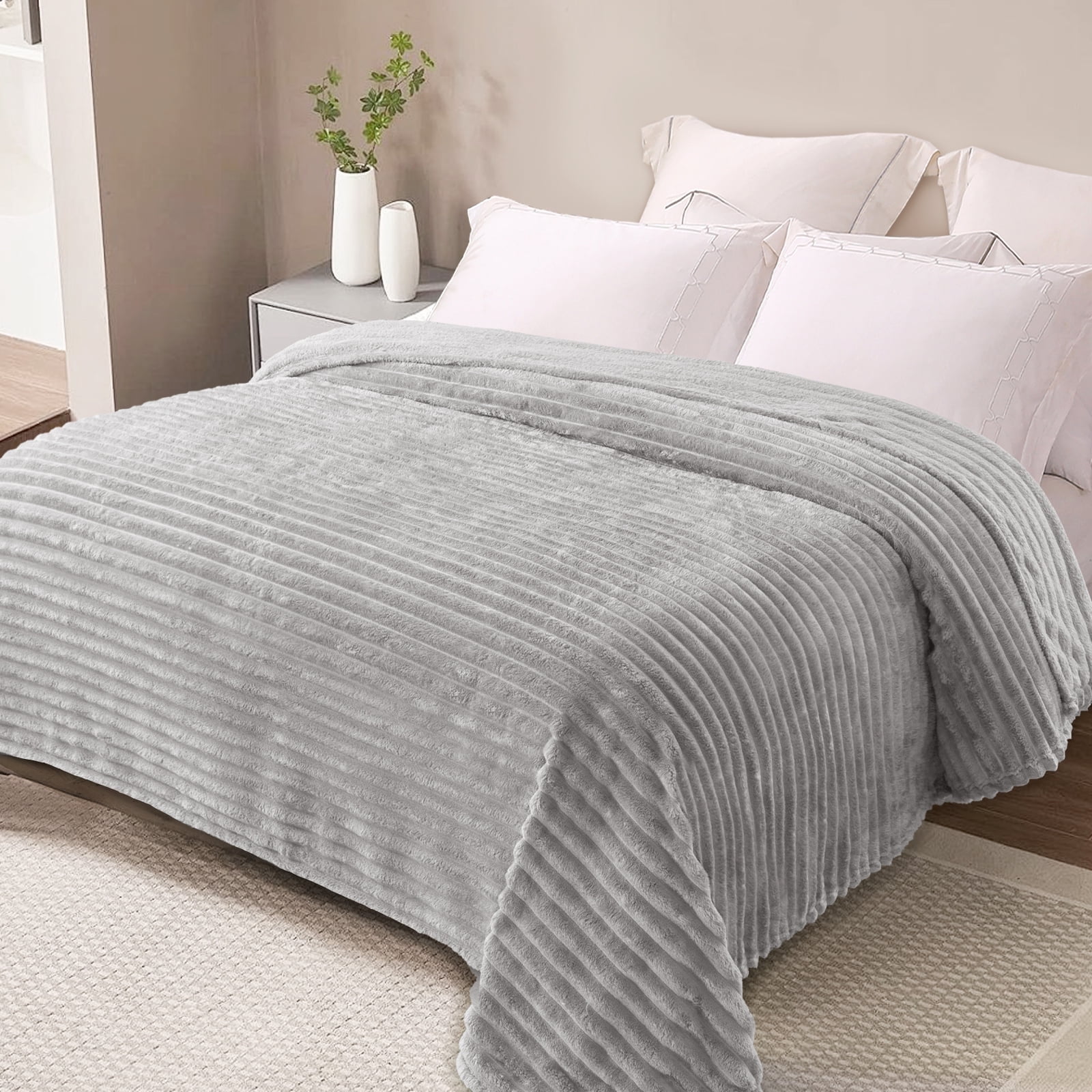 Exclusivo Mezcla Queen Size Flannel Fleece Blanket, Super Soft 3D Striped Jacquard Bed Blanket ...