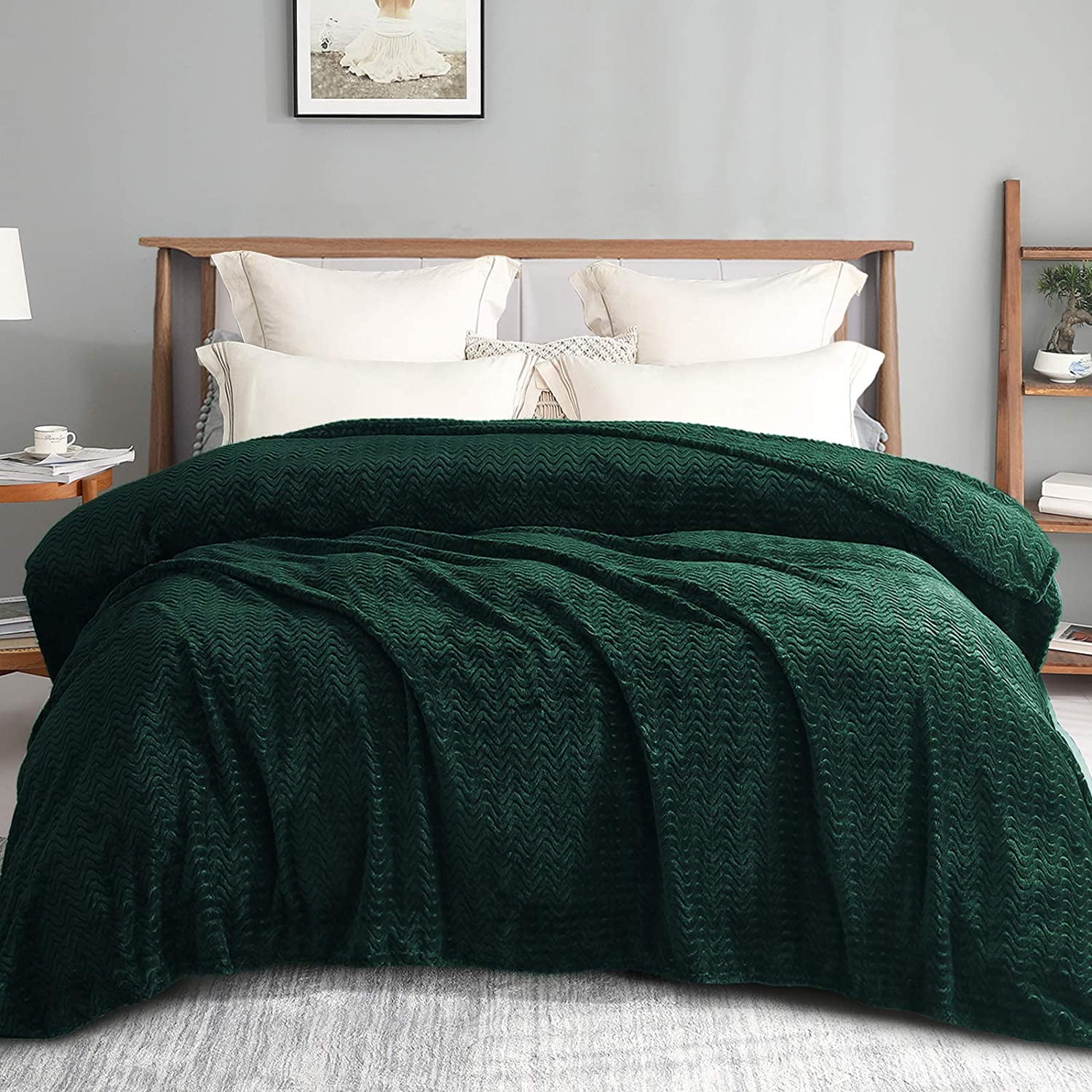 "Exclusivo Mezcla Fluffy Queen Size Bedspread - Jacquard Weave Wave ...