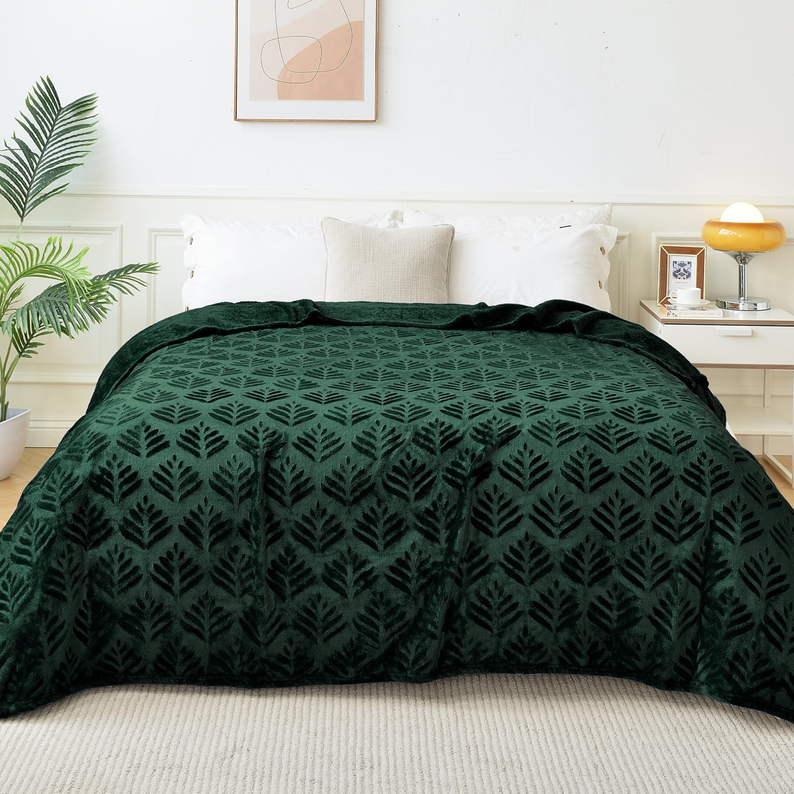 Exclusivo Mezcla, Queen Size Fleece Blanket, 90"x90", Leaves Pattern ...