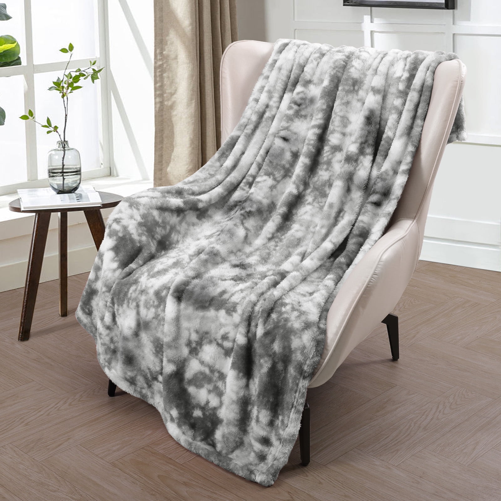 Exclusivo Mezcla Plush Fuzzy Large Fleece Throw Blanket (50" x 70", Tie ...