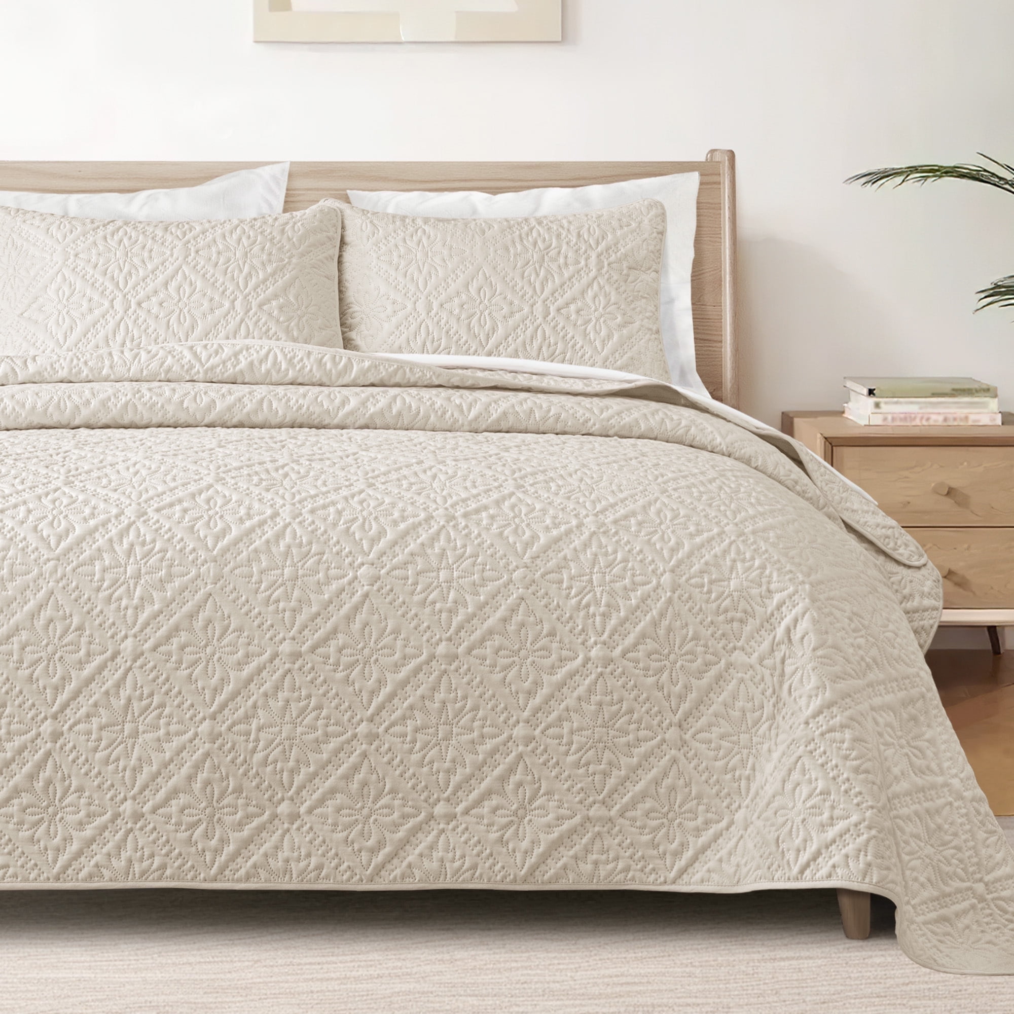 "Exclusivo Mezcla King Size Quilt Set, Lightweight Brich Beige ...