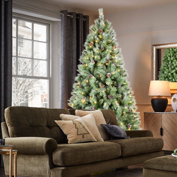18 Foot Christmas Tree