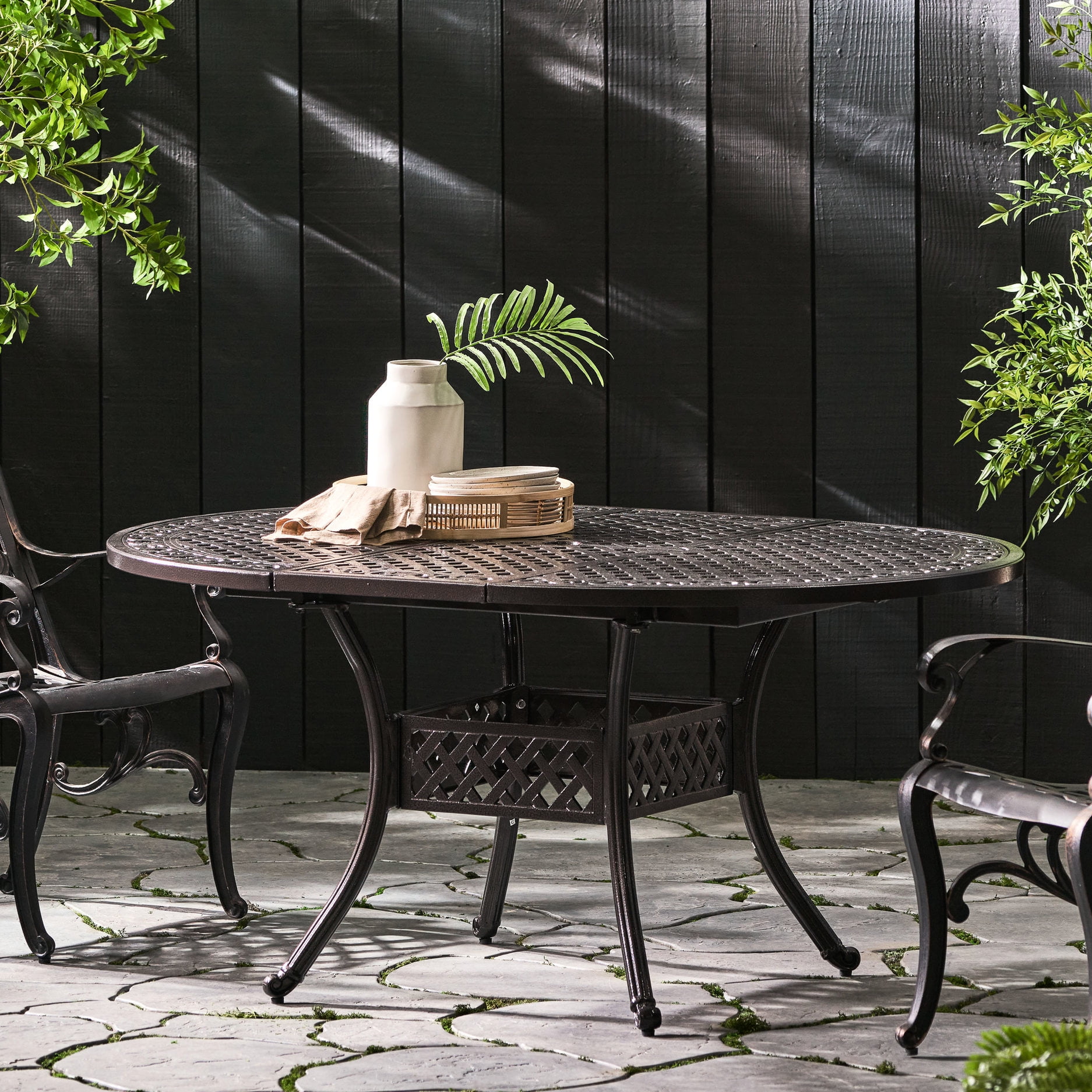 Expandable table - Seating for 4 - 6 - Backyard get - togethers / Quick ...