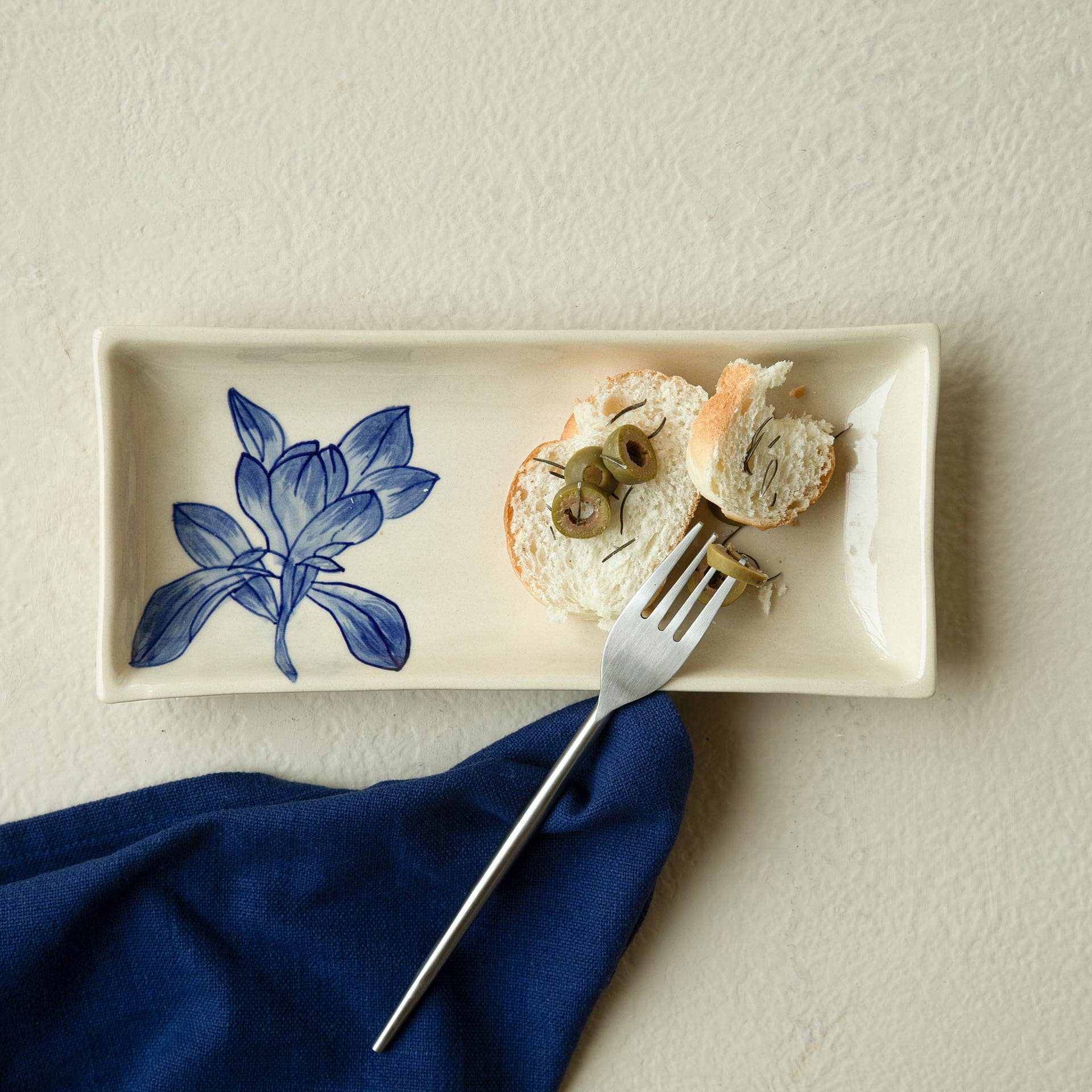 Expobazaar Magnolia ceramic serving platter - Premium Platter for Home ...