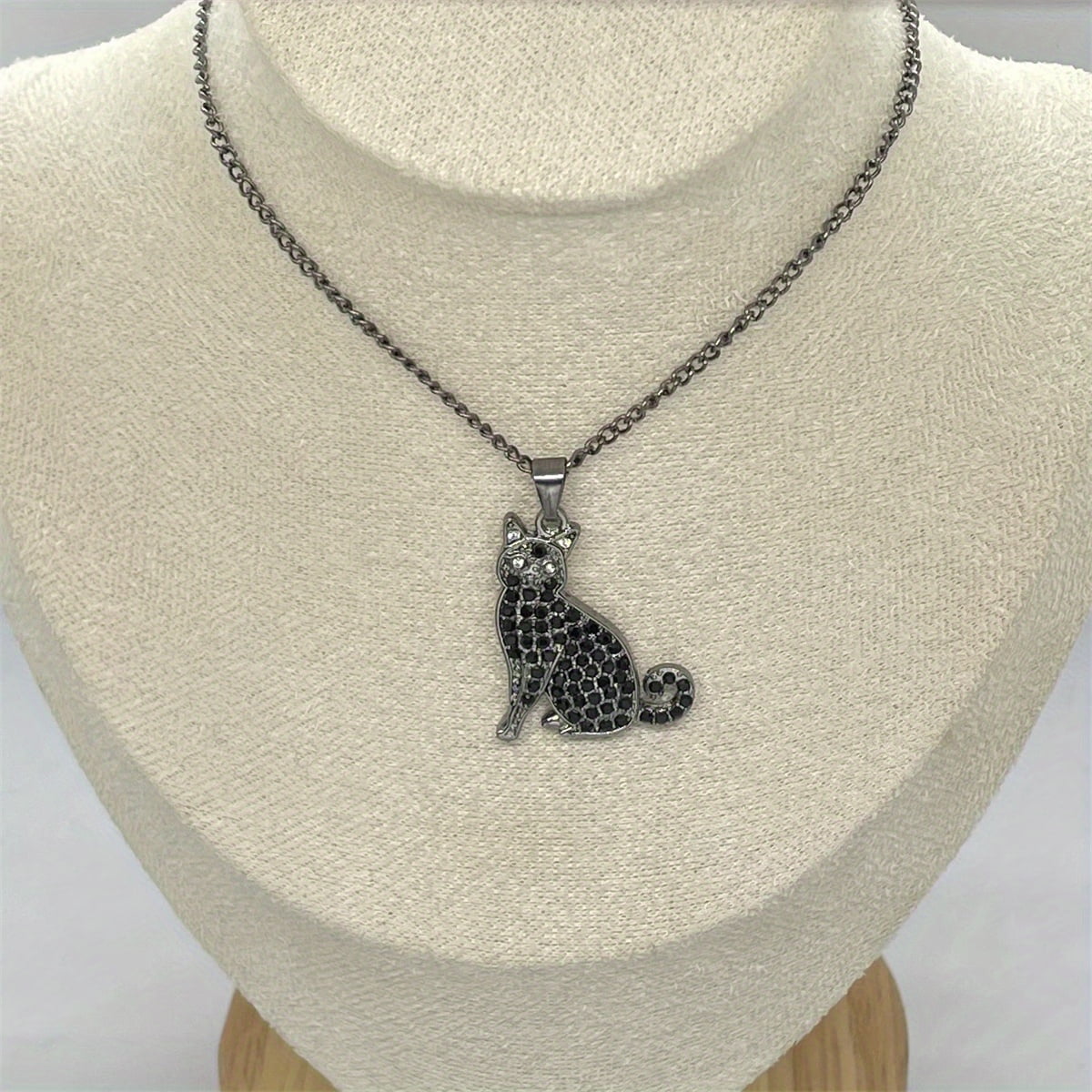 Exquisite Bombay Pendant Necklace - Unique Cat Jewelry for Women ...