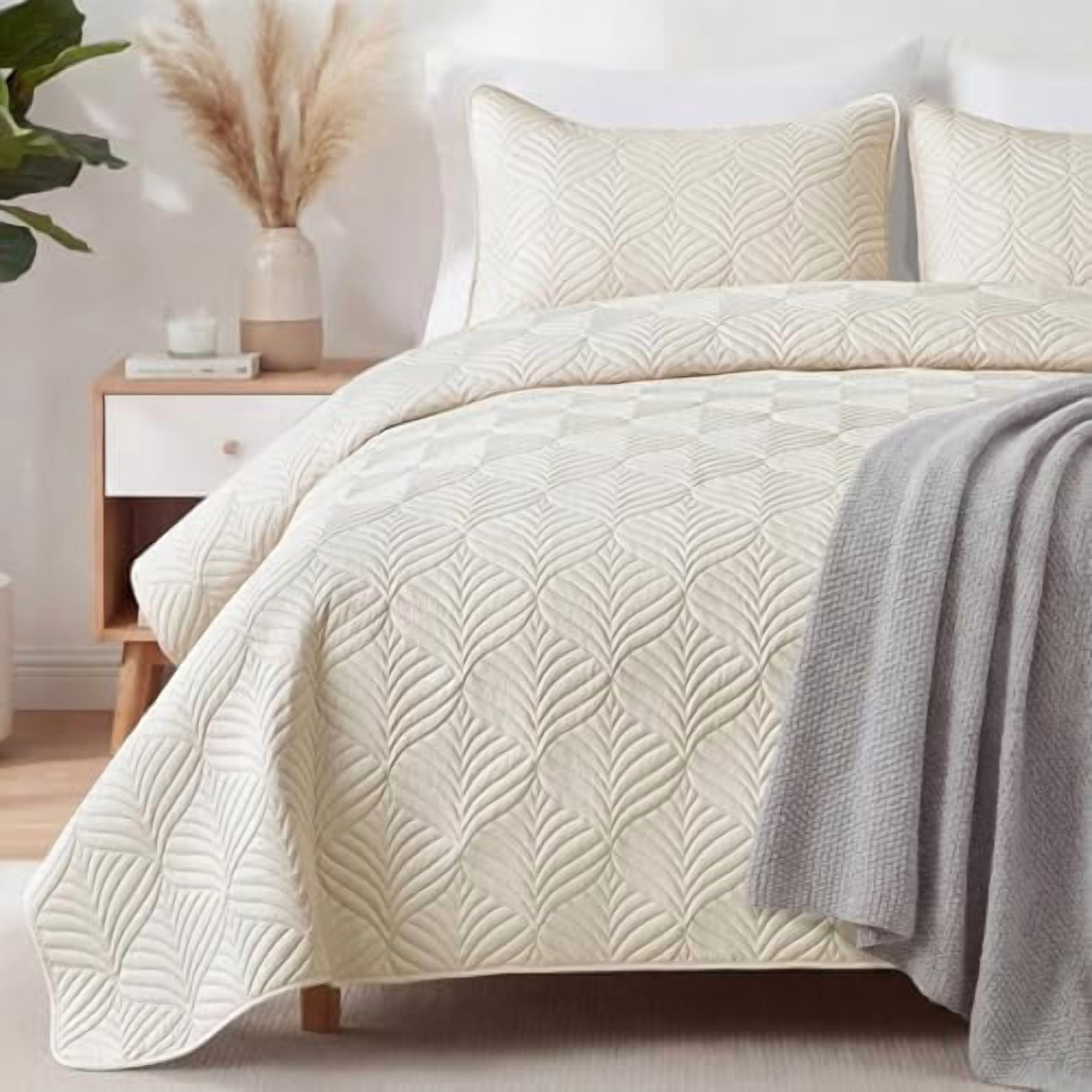 Extra Soft Full Queen Quilt Bedding Set, Lightweight Brich Beige ...