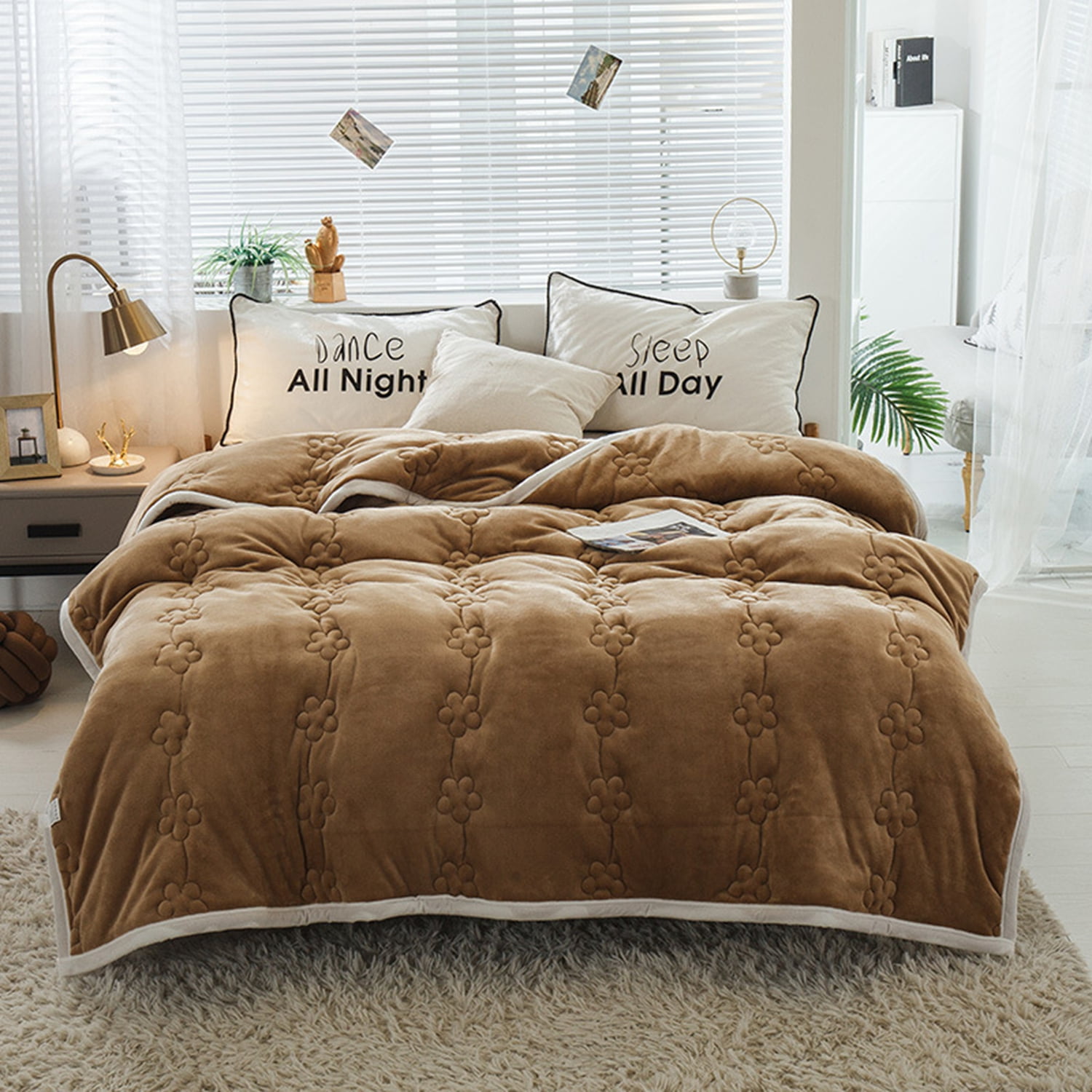 Extra Thick Blanket for Sofa Recliner Bed, Warm 3 Layers Flannel ...