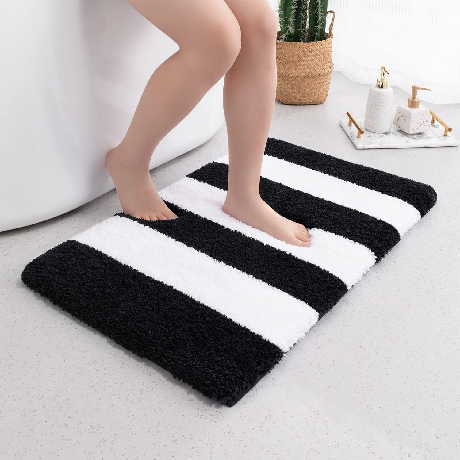 Extra Thick Plush Bathroom Rugs Non Slip Absorbent Soft Microfiber Bath ...