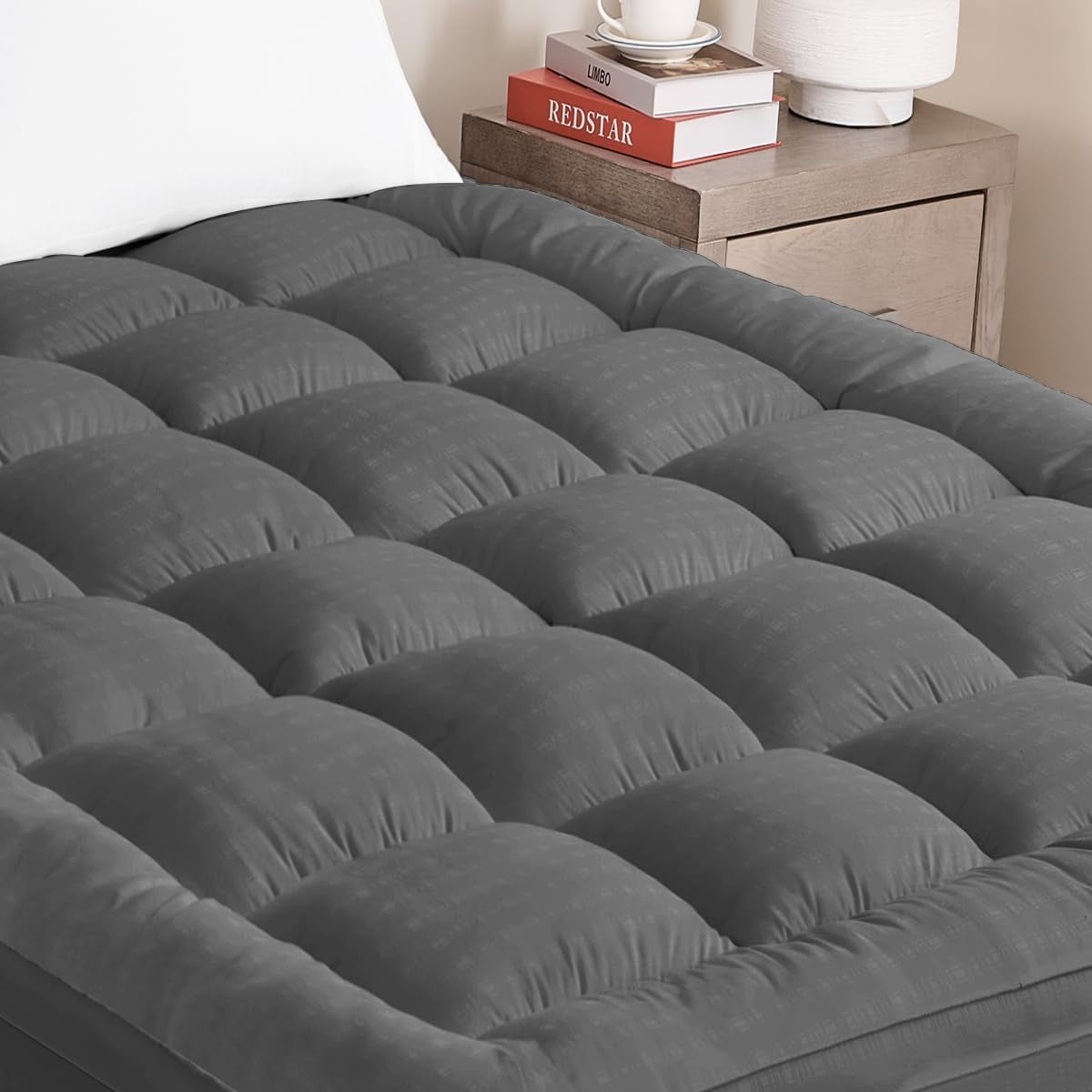 Extra Thick Queen Mattress Topper, Breathable Ultra Soft 1300 GSM Down ...