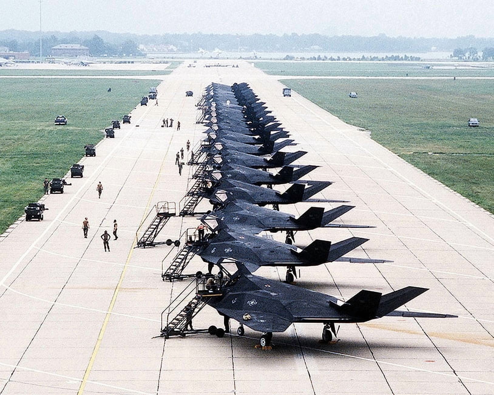 F-117A / F-117 Stealth Fighters Flight Line - 20x30 Inch Glossy ...