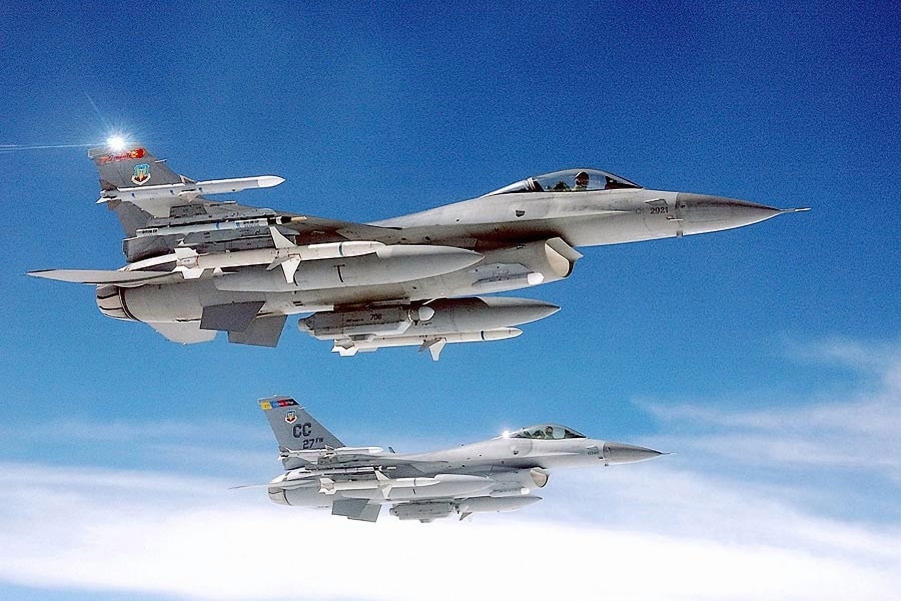 F-16 / F-16C Fighting Falcons in Flight - 24x36 Inch Laminated Aviation ...