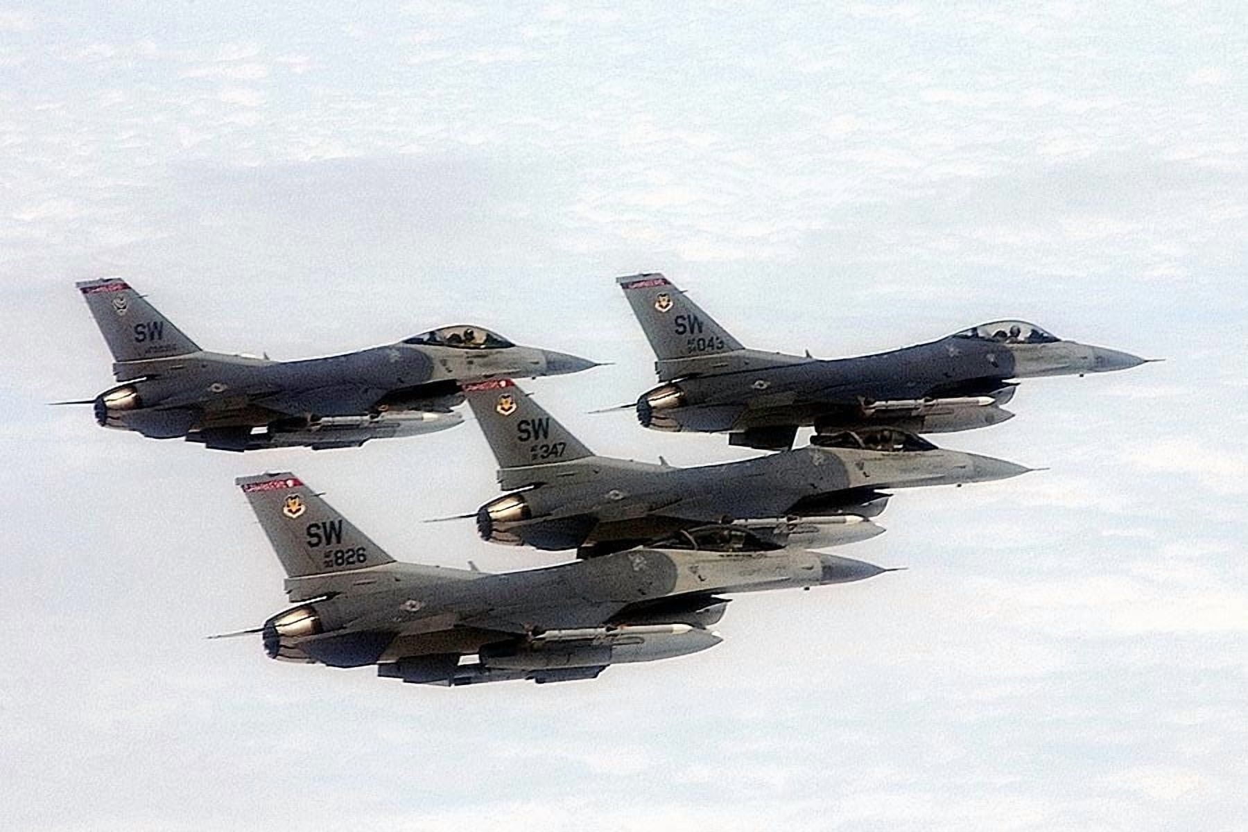 F-16 Fighting Falcons Formation US Air Force - 12x18 Inch Laminated ...