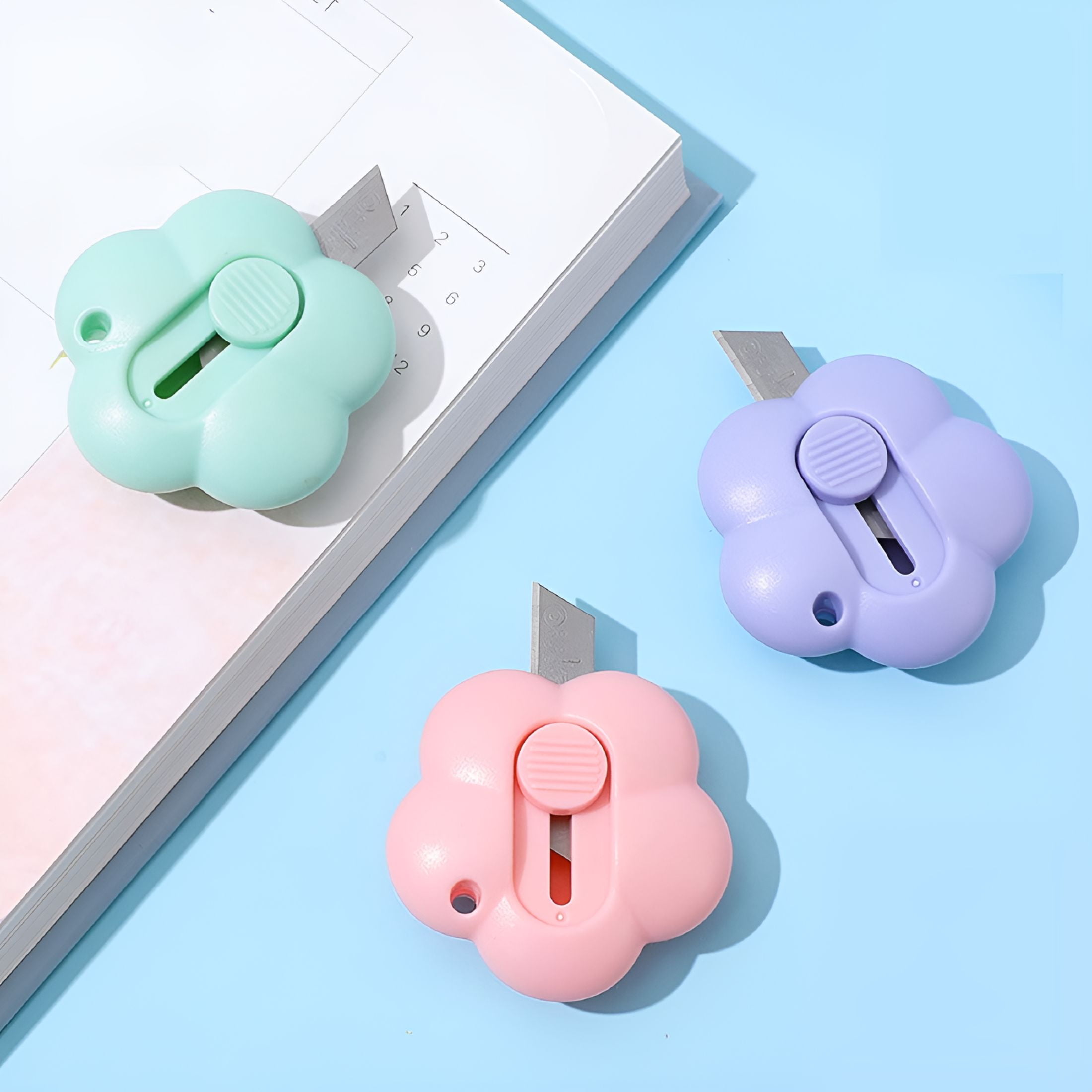 FACEGA Mini Box Cutters,3Pcs Cute Flower Shape Retractable Utility ...