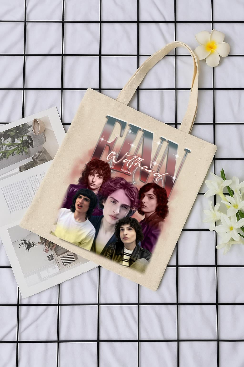 FINN WOLFHARD Bag, Finn Wolfhard Mike Wheeler T-Bag, Finn Wolfhard ...