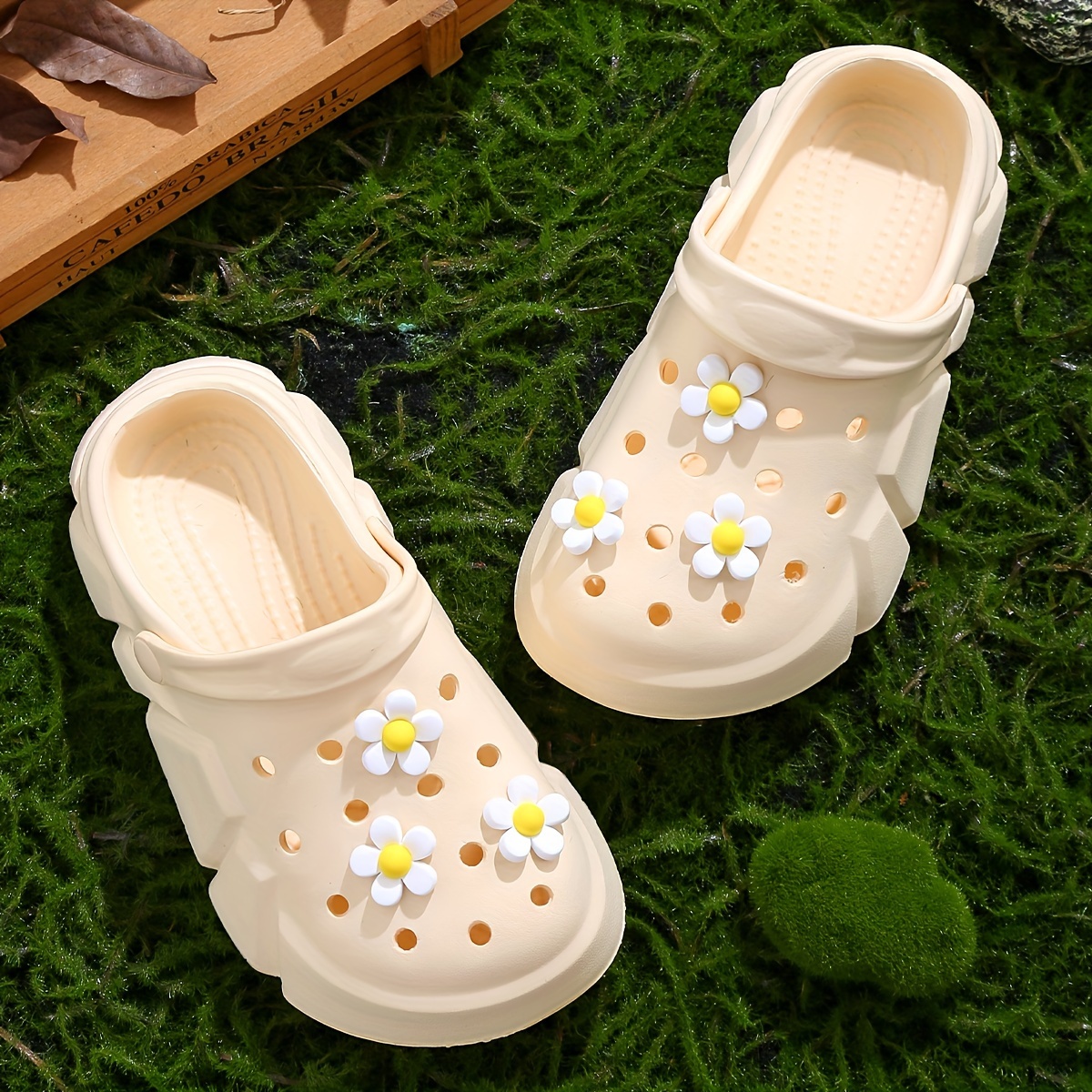 FLTHDD Girls Cute Flower Lightweight Clogs - Non-Slip Breathable Quick ...