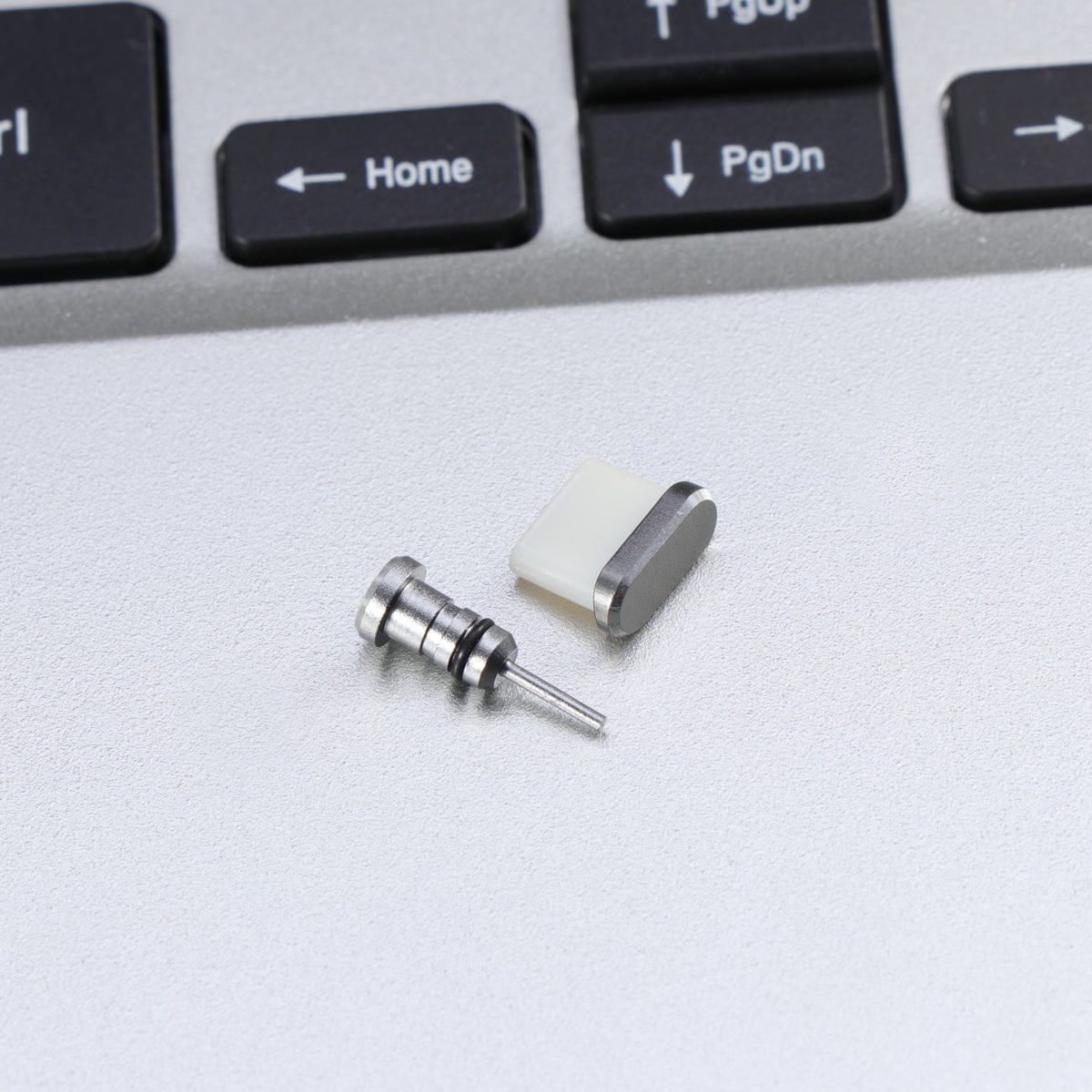 FOLOYORI 2Pcs Set Minimalistic Design Astronaut Mobile Phone Dust Plug ...