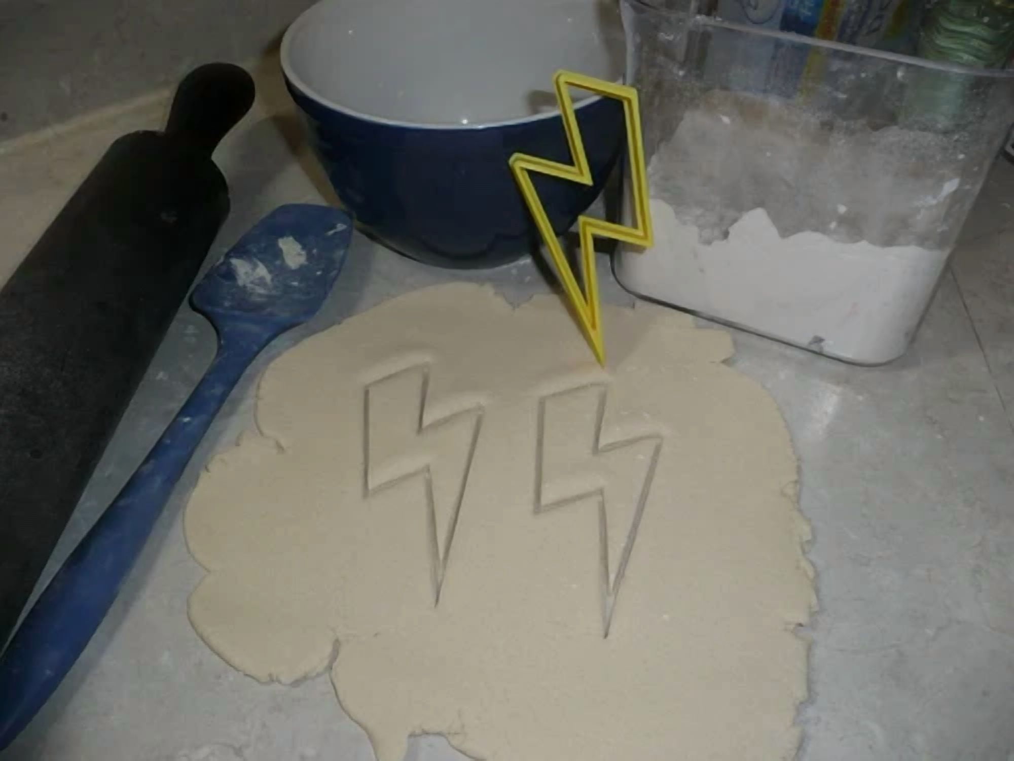 FORGE- Lightning Bolt Electrical Storm Thunder Thunderbolt Cookie ...