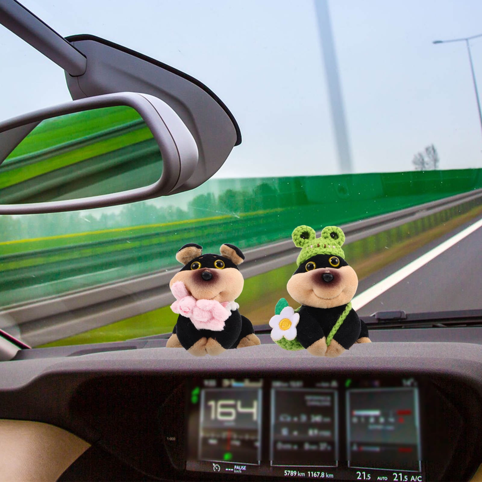 FRCOLOR 2pcs Aesthetic Cute Car Dashboard Decor Bee Dog Plush Toys Fun ...