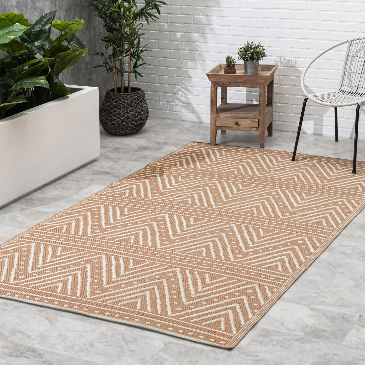 Fab Habitat Chevron Outdoor Rug - Waterproof, Fade Resistant, Crease ...