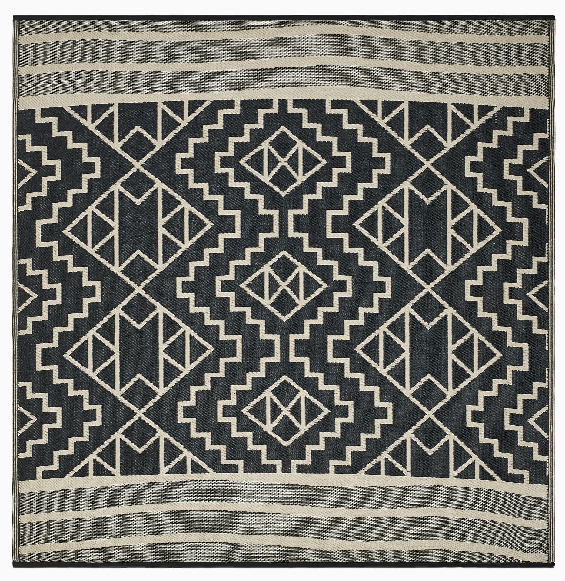 Fab Habitat Outdoor Rug - Waterproof, Fade Resistant, Crease-Free ...