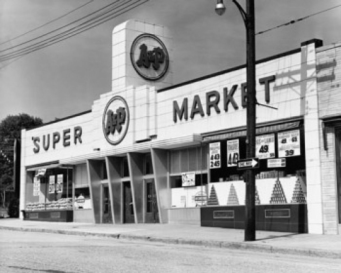 Facade of a supermarket, A&P Supermarket, New Rochelle, New York State ...
