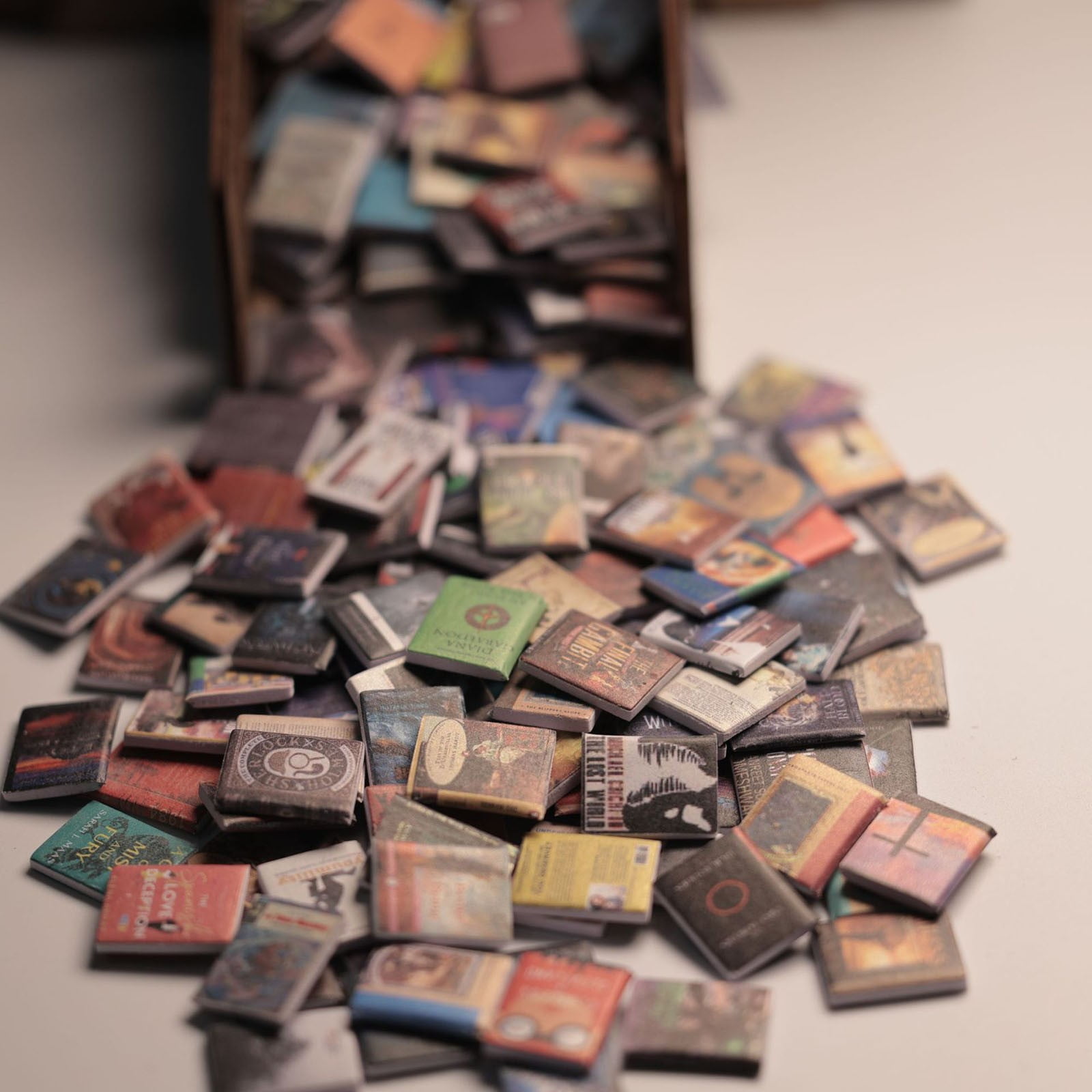 Fall Deals! Anti-Anxiety Bookshelf,Stress Relief Shelf,Creative Book ...