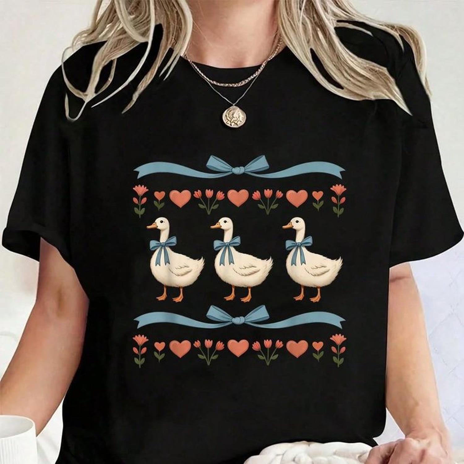 Fall WoM1en T-S1Hirt Vintage Goose 1980's Blue RibB1On R 80s Coquette ...