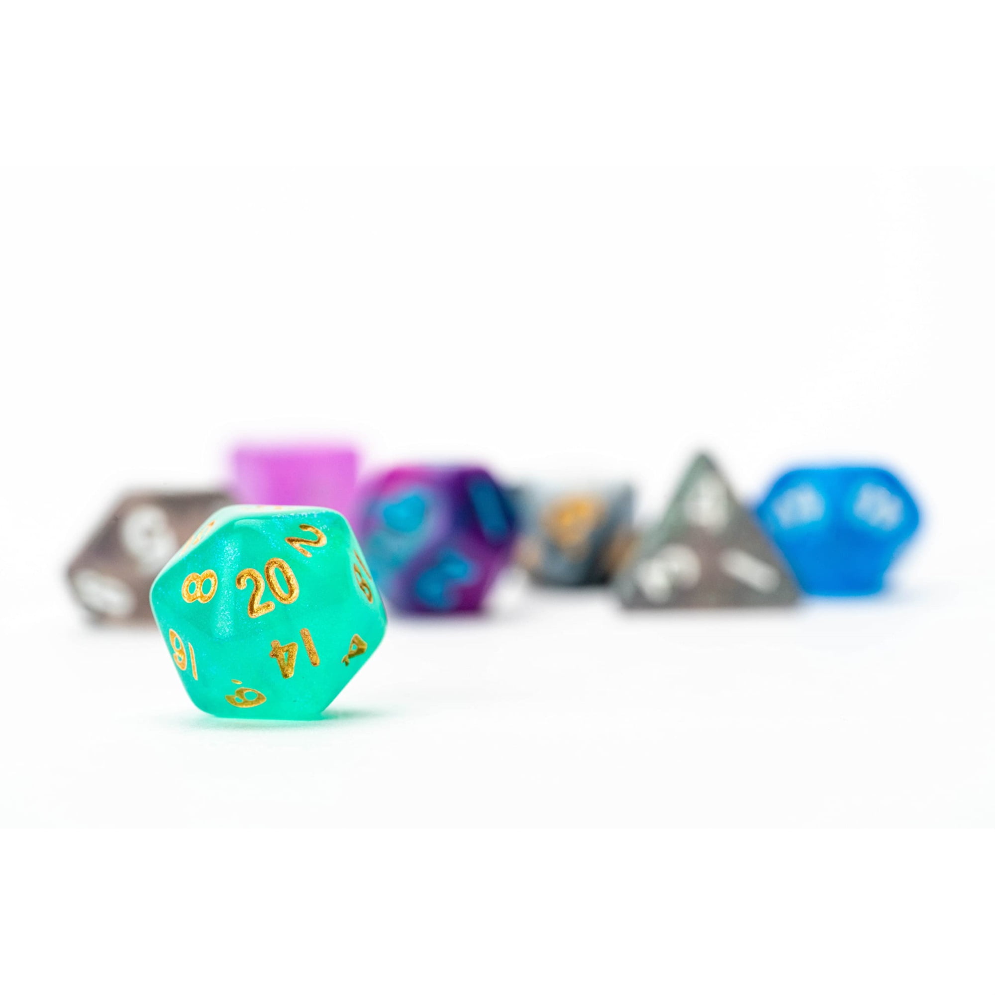 FanRoll by Metallic Dice Games Mystery Misfit Resin Polyhedral Dice Set ...
