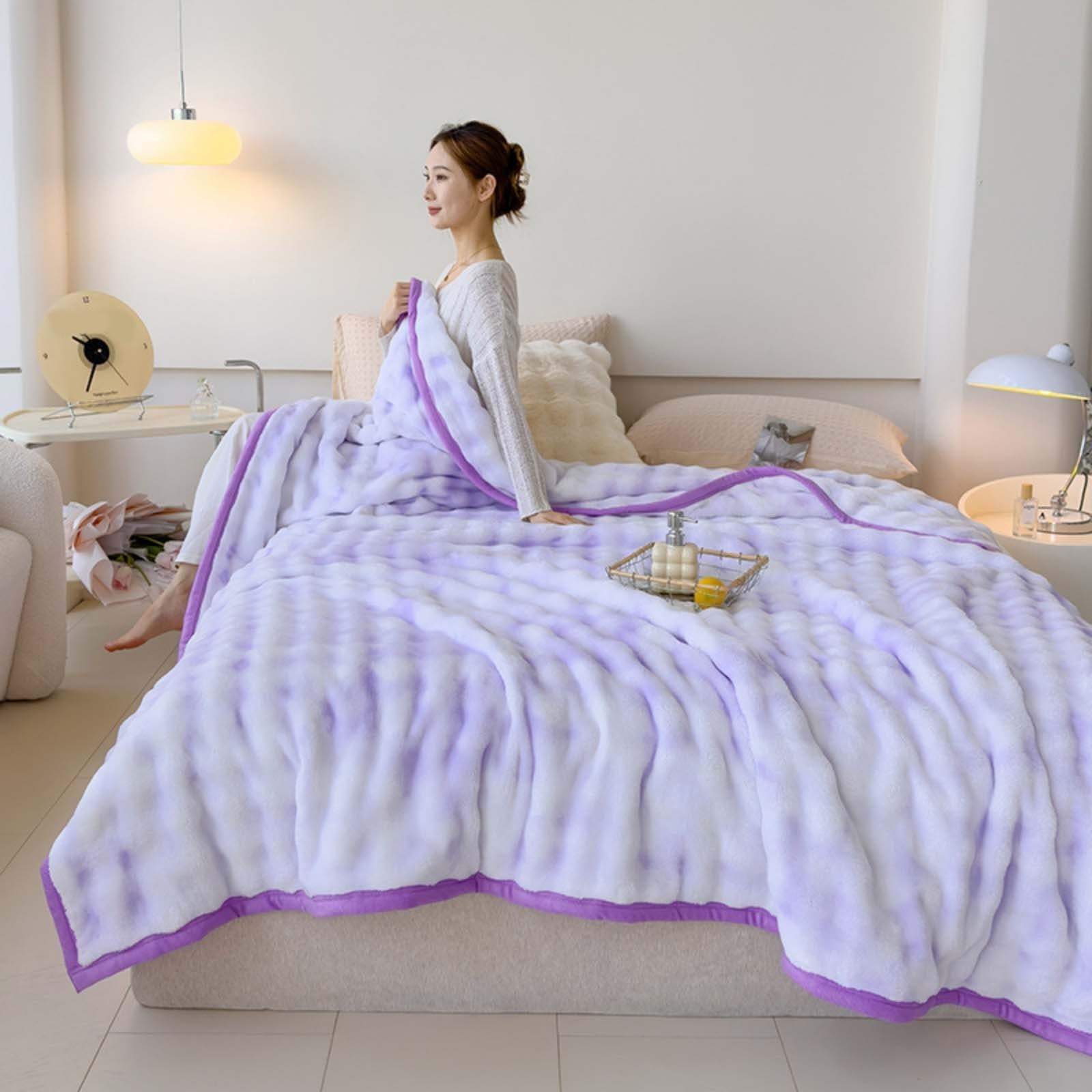 Faux Fur Throw Blanket for Couch, Cozy Soft and Fur-Free Smooth Feel ...