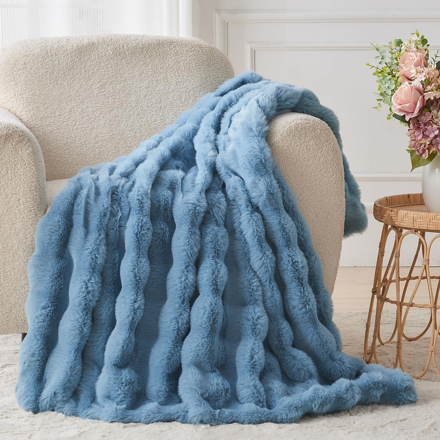 Faux Fur Throw Blanket Linen - 800 GSM Bubble Rabbit Fluff Blanket for ...