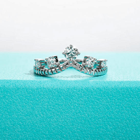 Faux Jewel Brilliant 1.5 Ct Round Cut Lab Created Diamond Curved Bridal ...