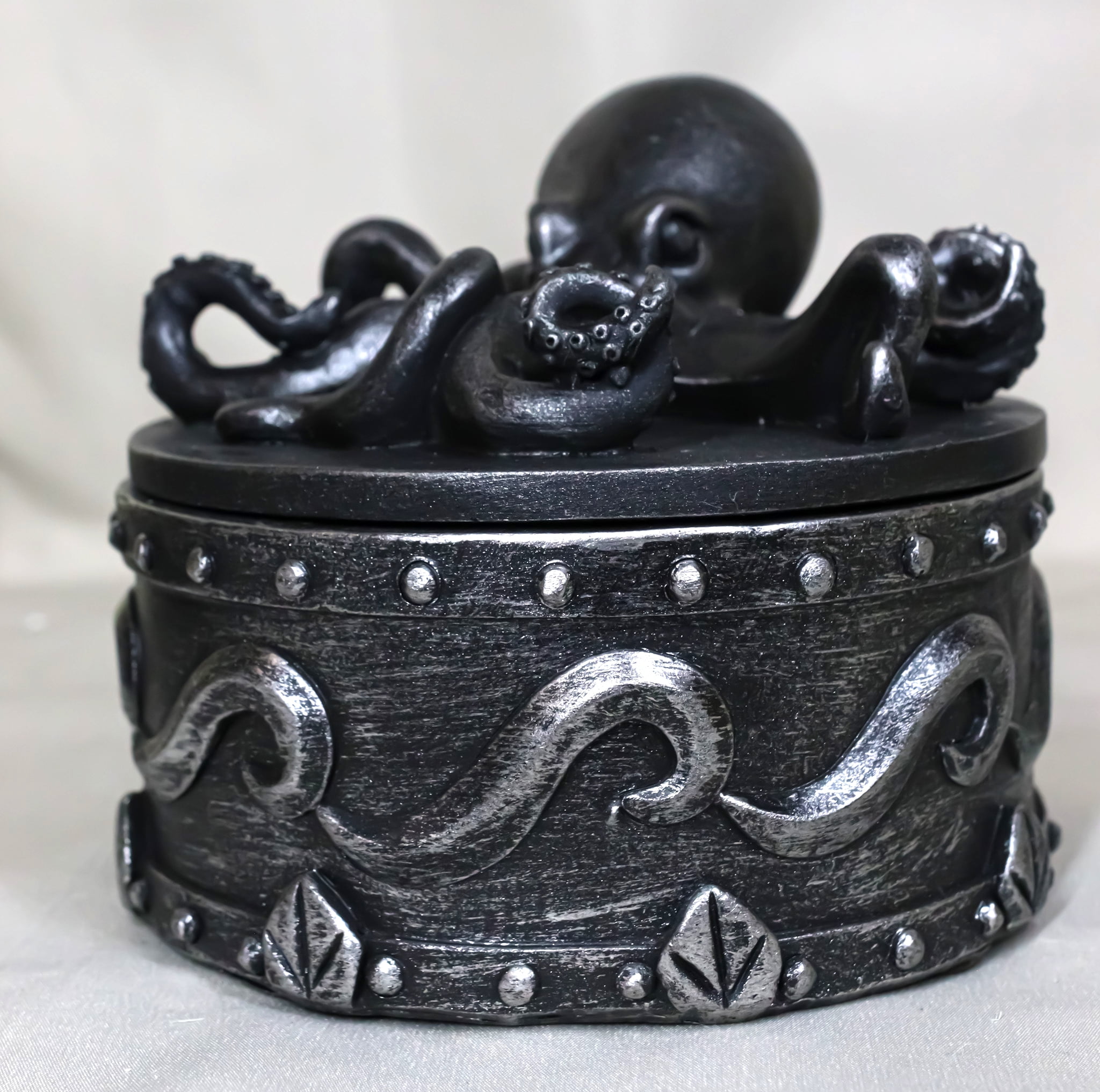 Faux Pewter Nautical Marine Octopus Keeper Of The Seas Decorative Box ...