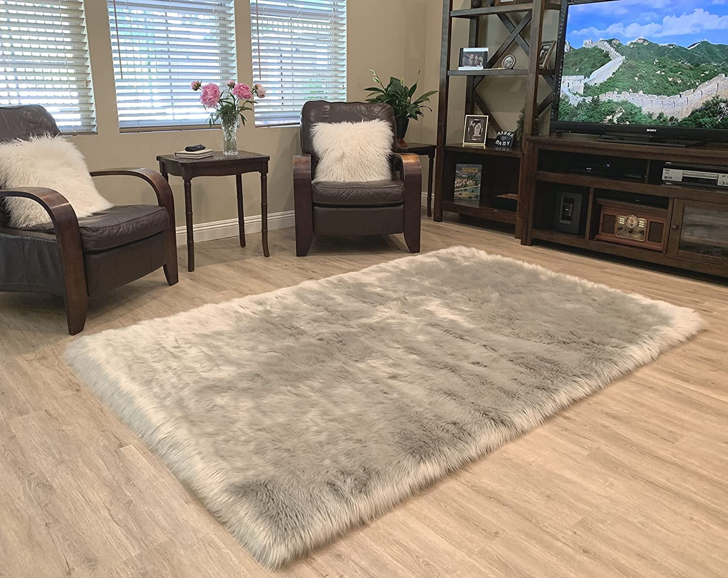Faux Sheepskin Super Soft Hypoallergenic Silky Round Shag Rug for ...
