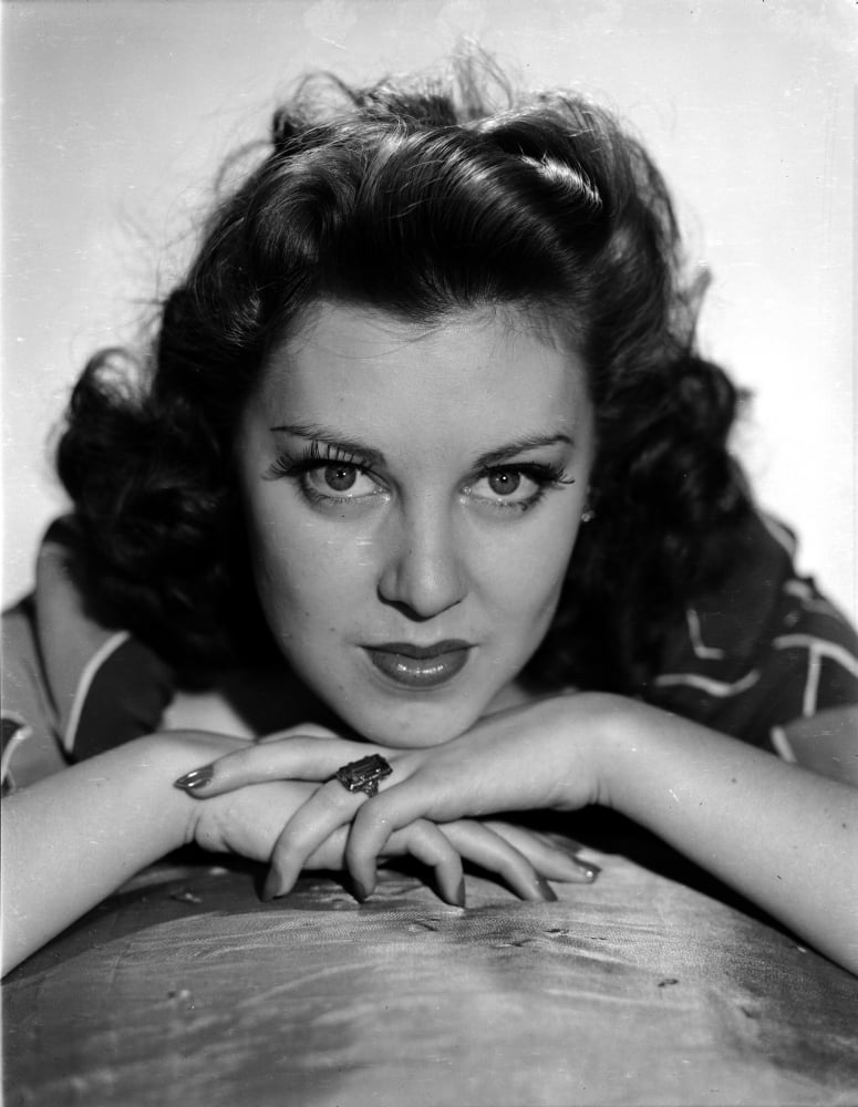 Fay McKenzie Leaning on Hands Photo Print (24 x 30) - Walmart.com