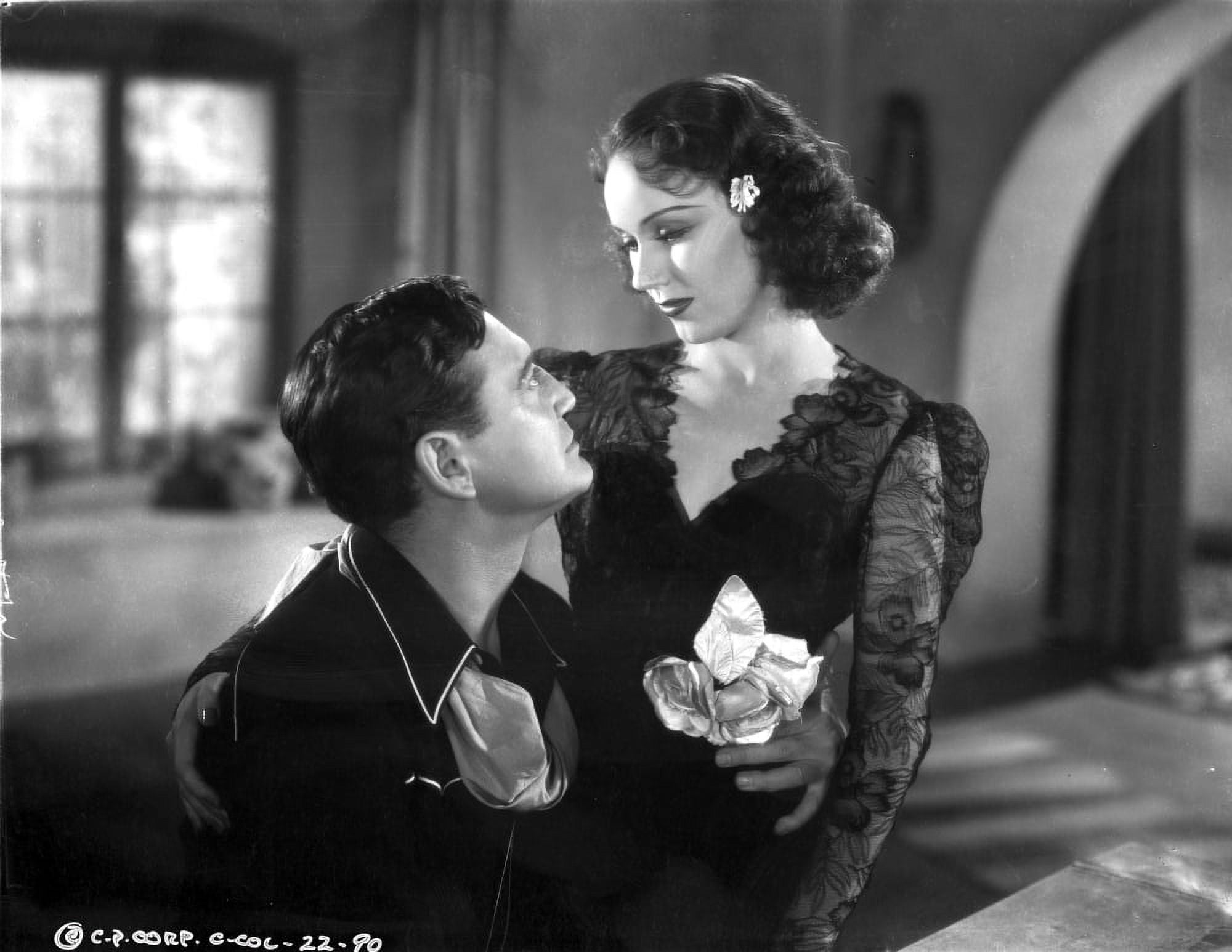 Fay Wray Couple Picture in Classic Photo Print (24 x 30) - Walmart.com