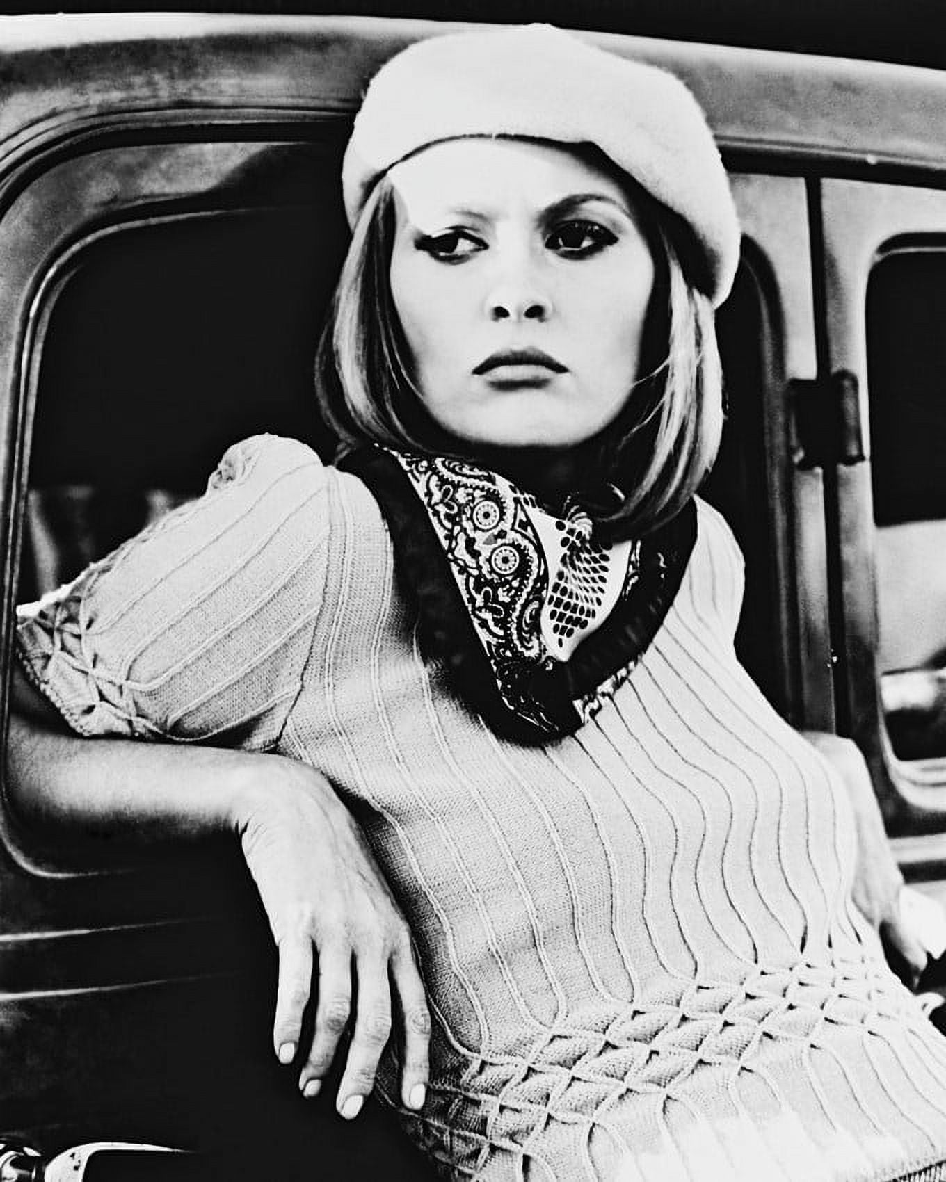 Faye Dunaway Bonnie And Clyde Print By Car 24x36 Classic Hollywood Poster - Walmart.com