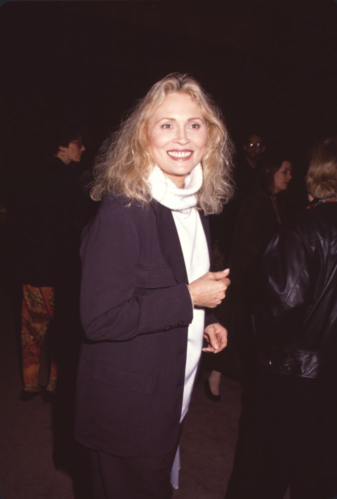 Faye Dunaway In White Turtleneck Photo Print (8 x 10) - Item # CPA1652 - Walmart.com