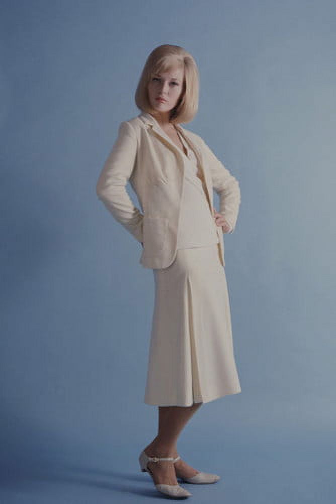 Faye Dunaway in Bonnie and Clyde 1960's fashion photo shoot 24x36 ...