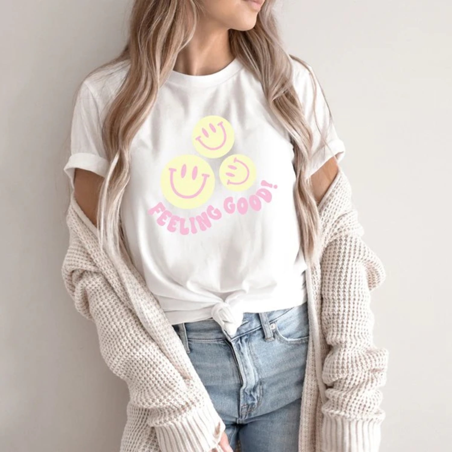 Feeling Good Short Sleeve Graphic Tee T-Shirt - Walmart.com