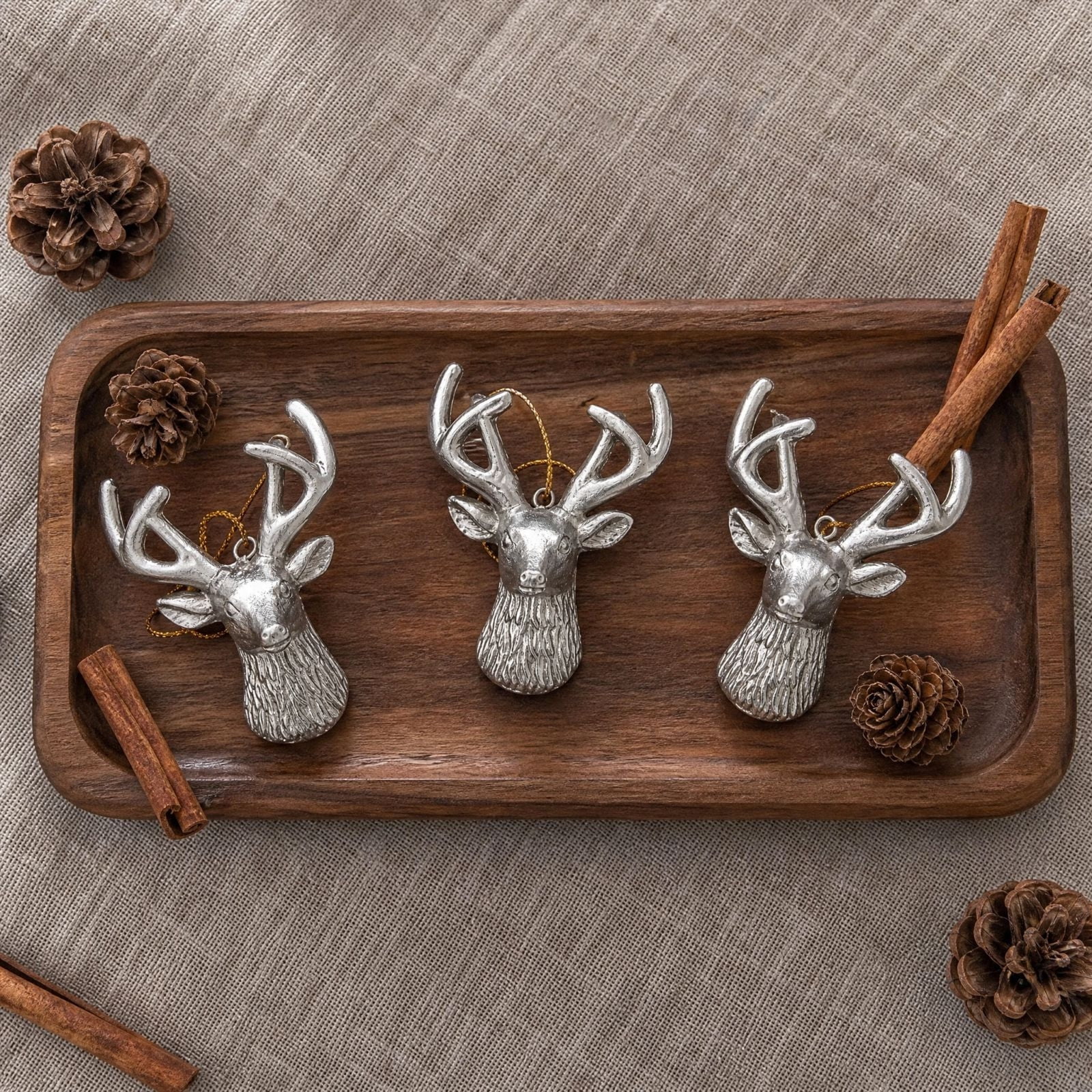 Feledorashia 3 Pack Reindeer Head Ornaments, Metallic Resin Holiday ...